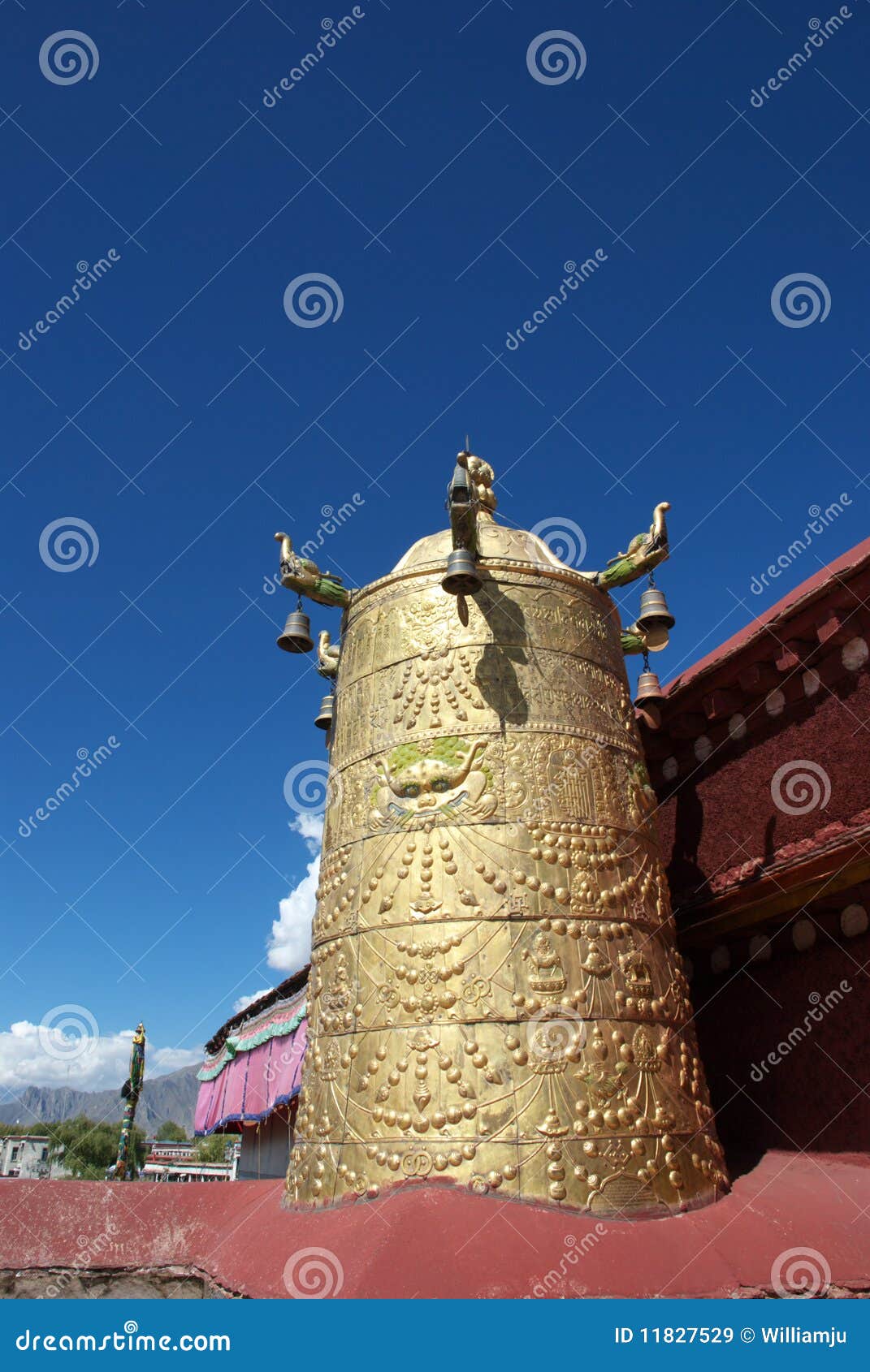 Golden bell sculpture stock image. Image of roof, religion - 11827529