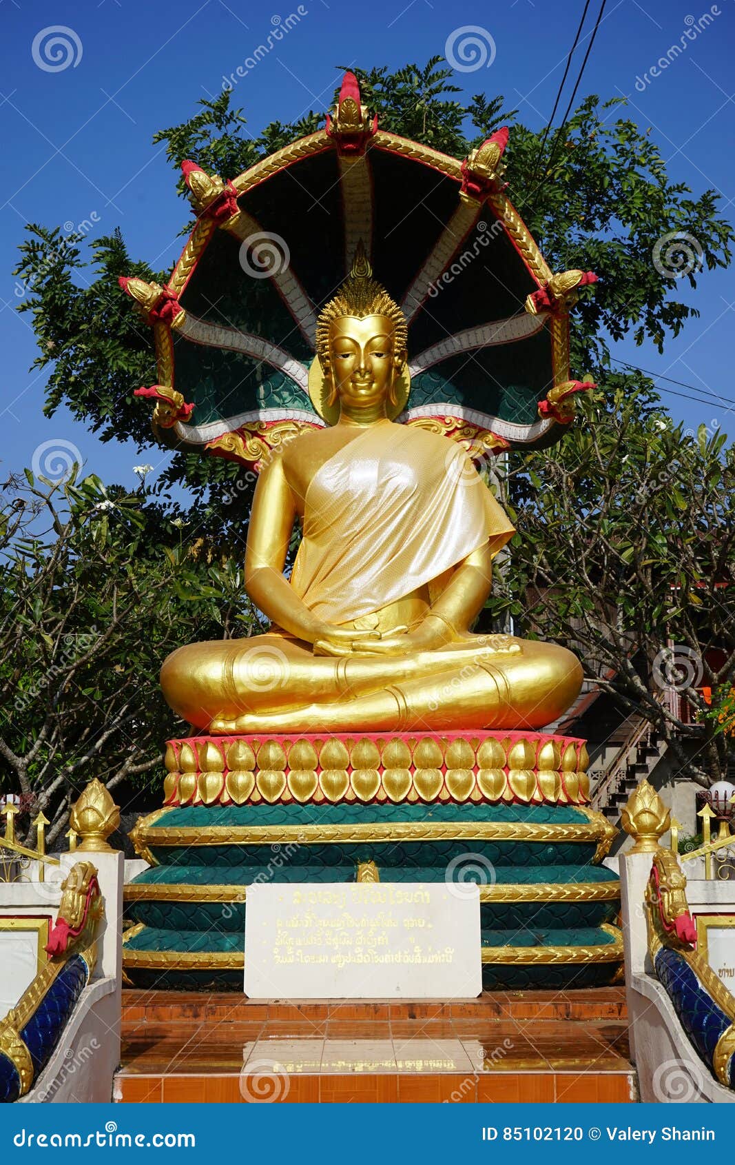 Golden Buddha in wat editorial image. Image of buddhist - 85102120