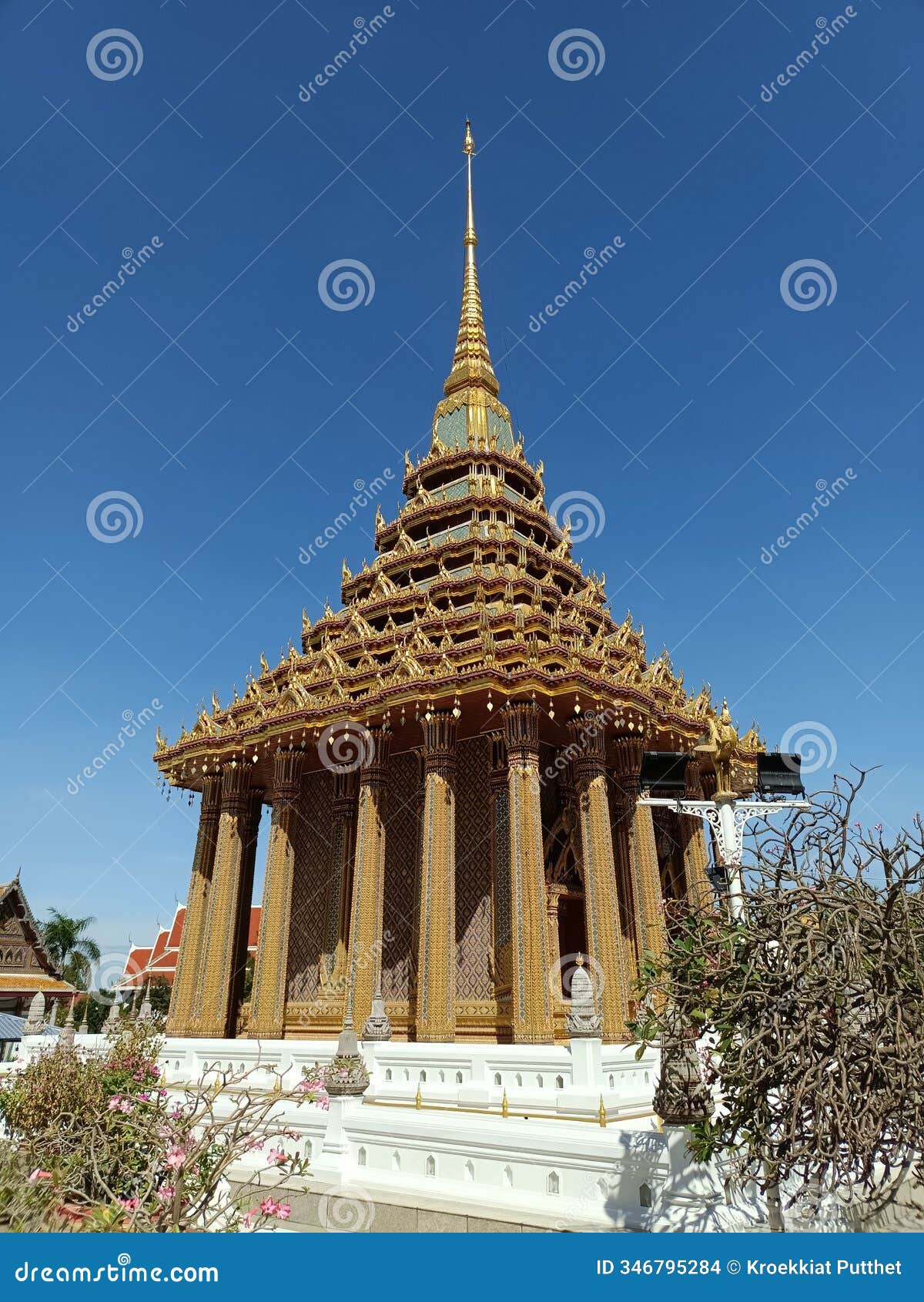Golden Castle Temple Phaputthabat Stock Photo - Image of temple, castle ...
