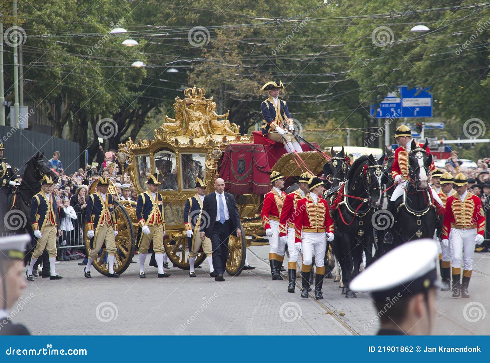 Golden Coach in Holland editorial photography. Image of official - 21901862