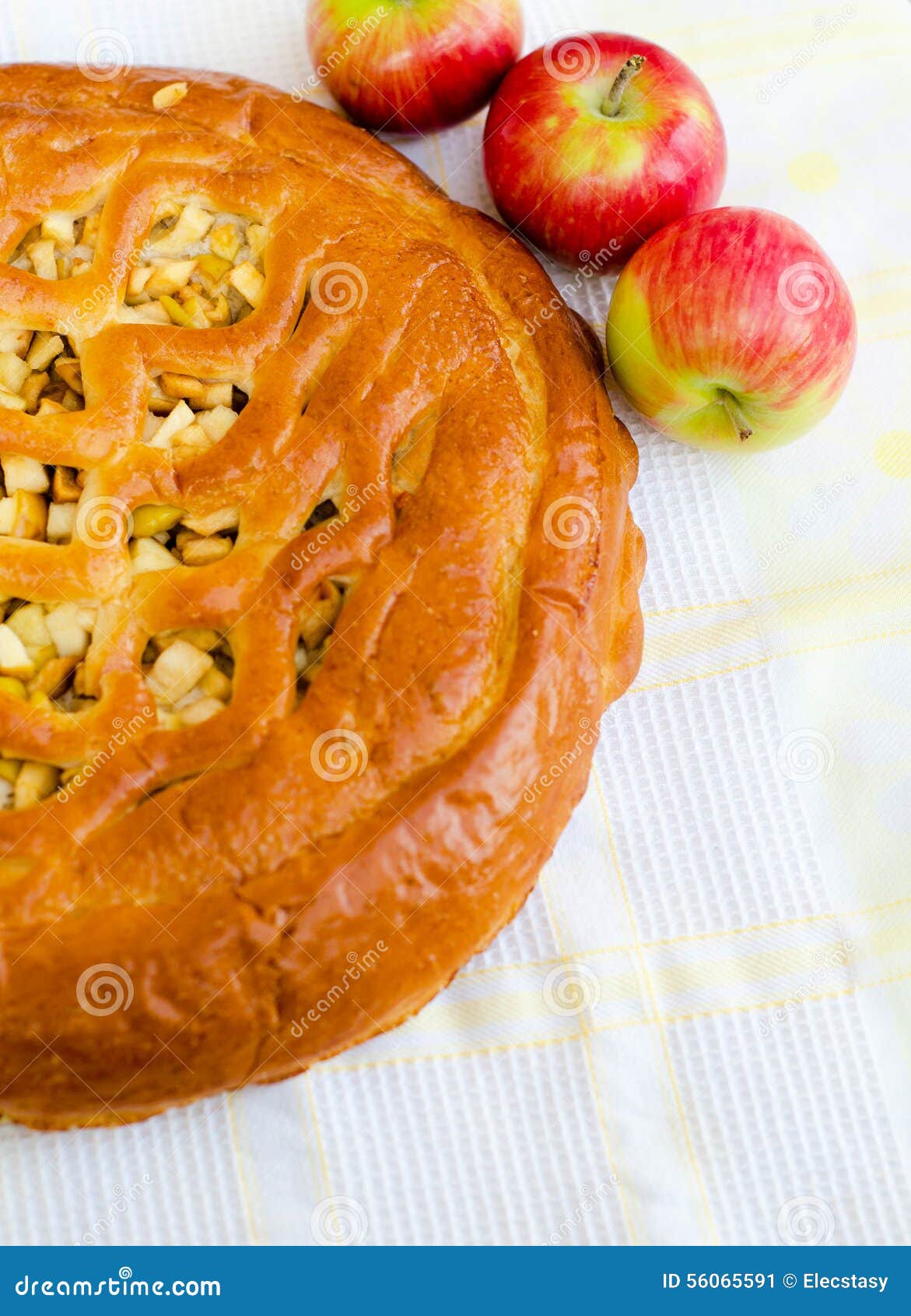 Golden Crispy Apple Pie on White Fabric Stock Image - Image of gourmet ...