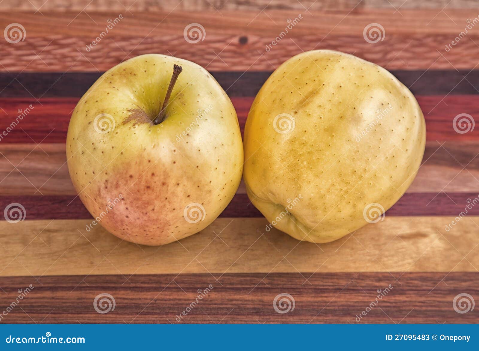 Golden Delicious Apples stock image. Image of macro, juicy - 27095483