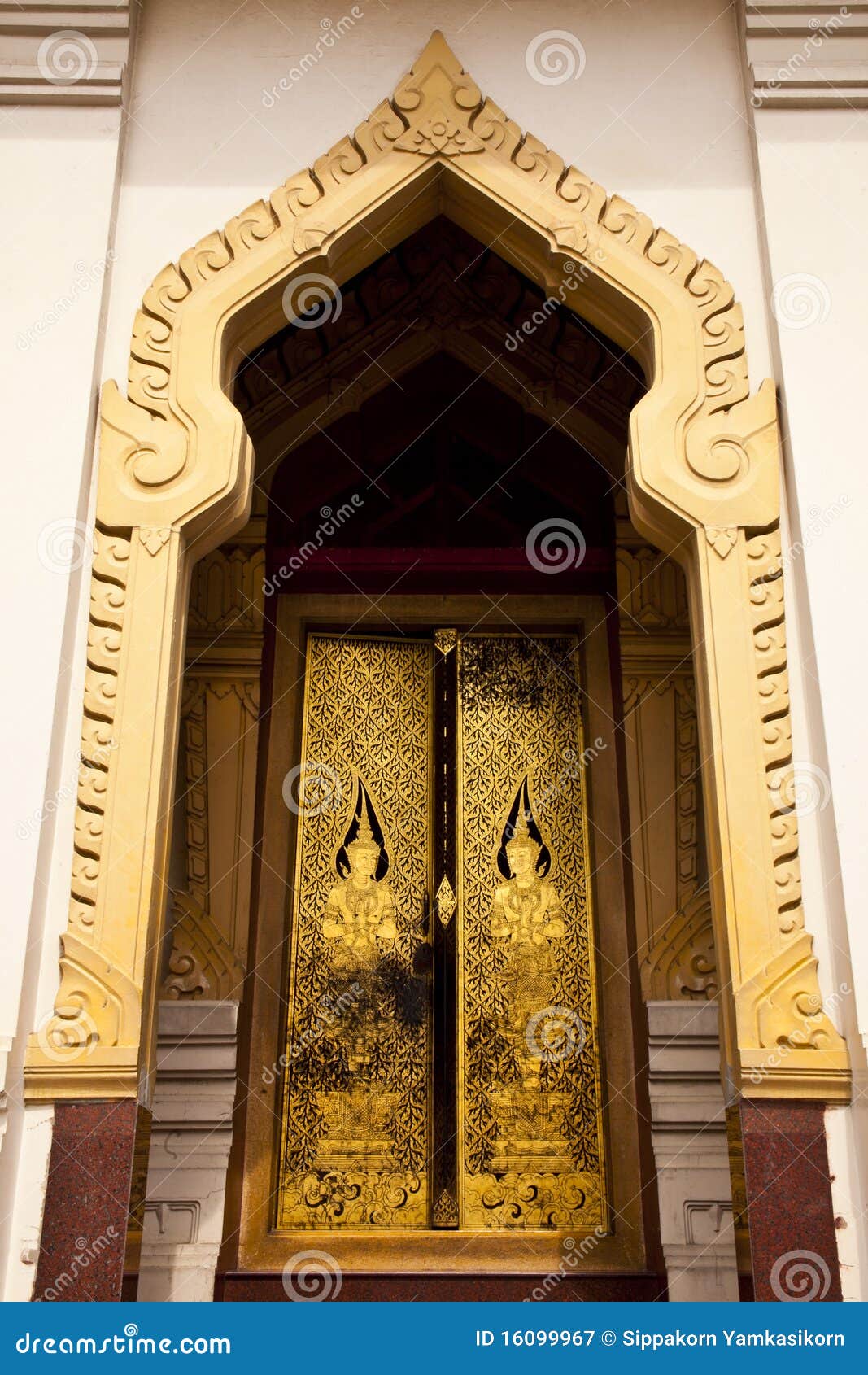 The golden door stock image. Image of gold, oriental - 16099967