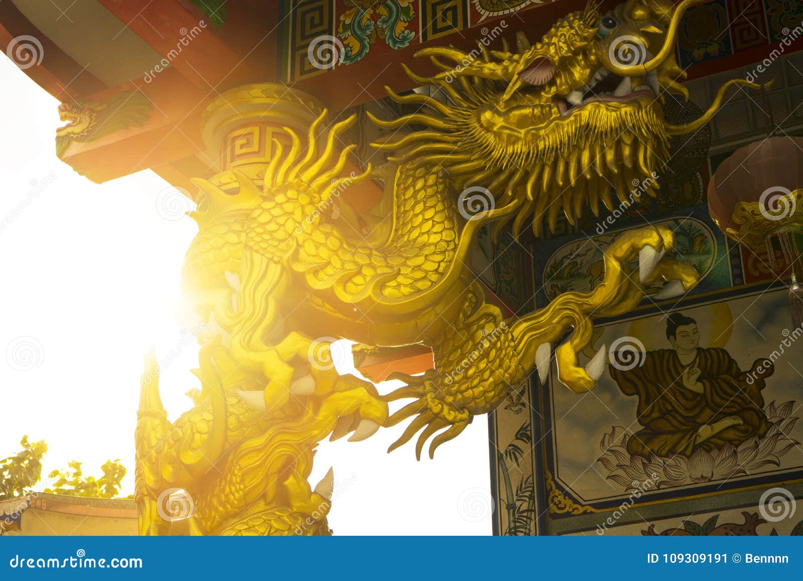 Golden Dragon Statue in Temple Stock Image - Image of animal, ornate ...