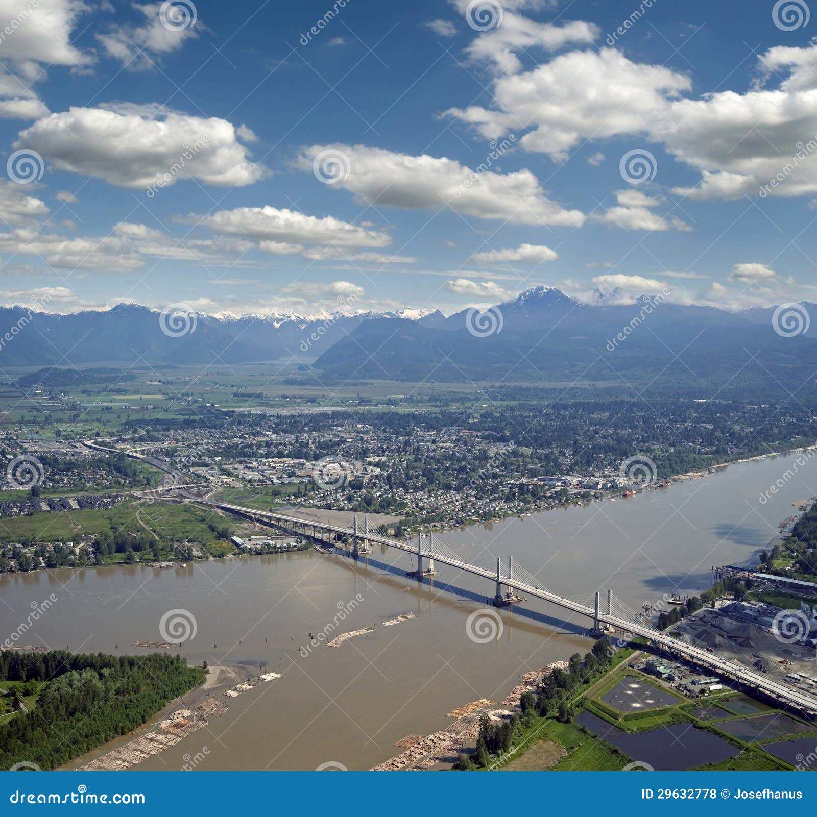 Golden Ears Bridge stock photo. Image of sixlane, city - 29632778