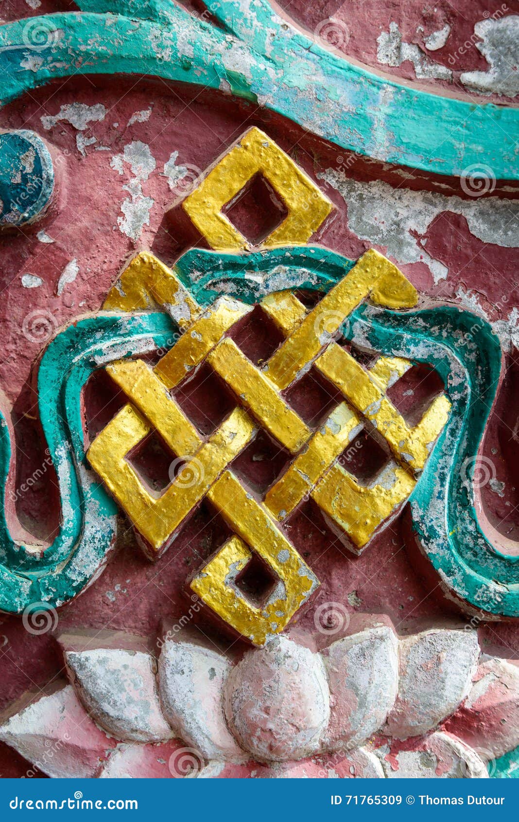 Golden endless knot stock image. Image of cultural, exterior - 71765309