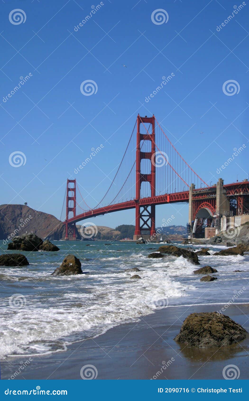 Golden Gate Bridge Beach View Stock Photo - Image of bridge, baker: 2090716