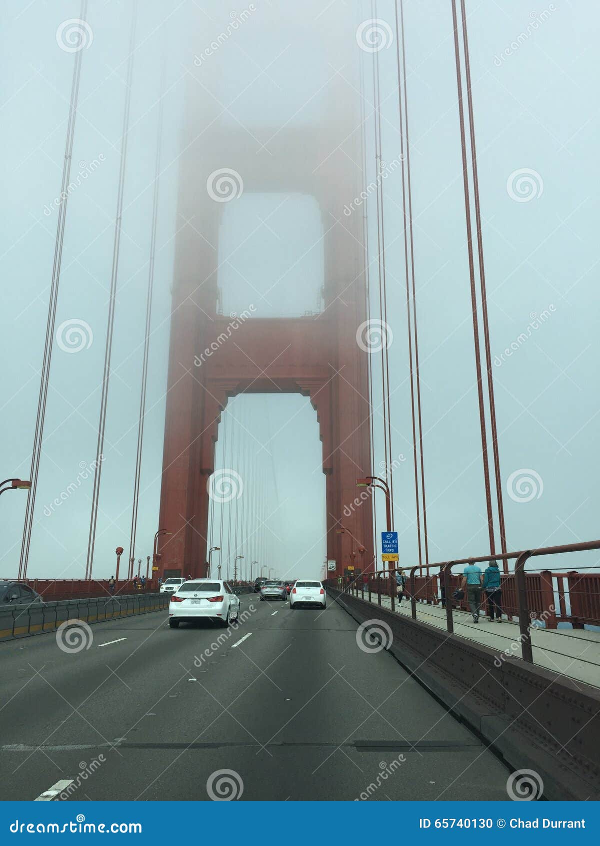 Golden Gate Bridge editorial image. Image of driving - 65740130
