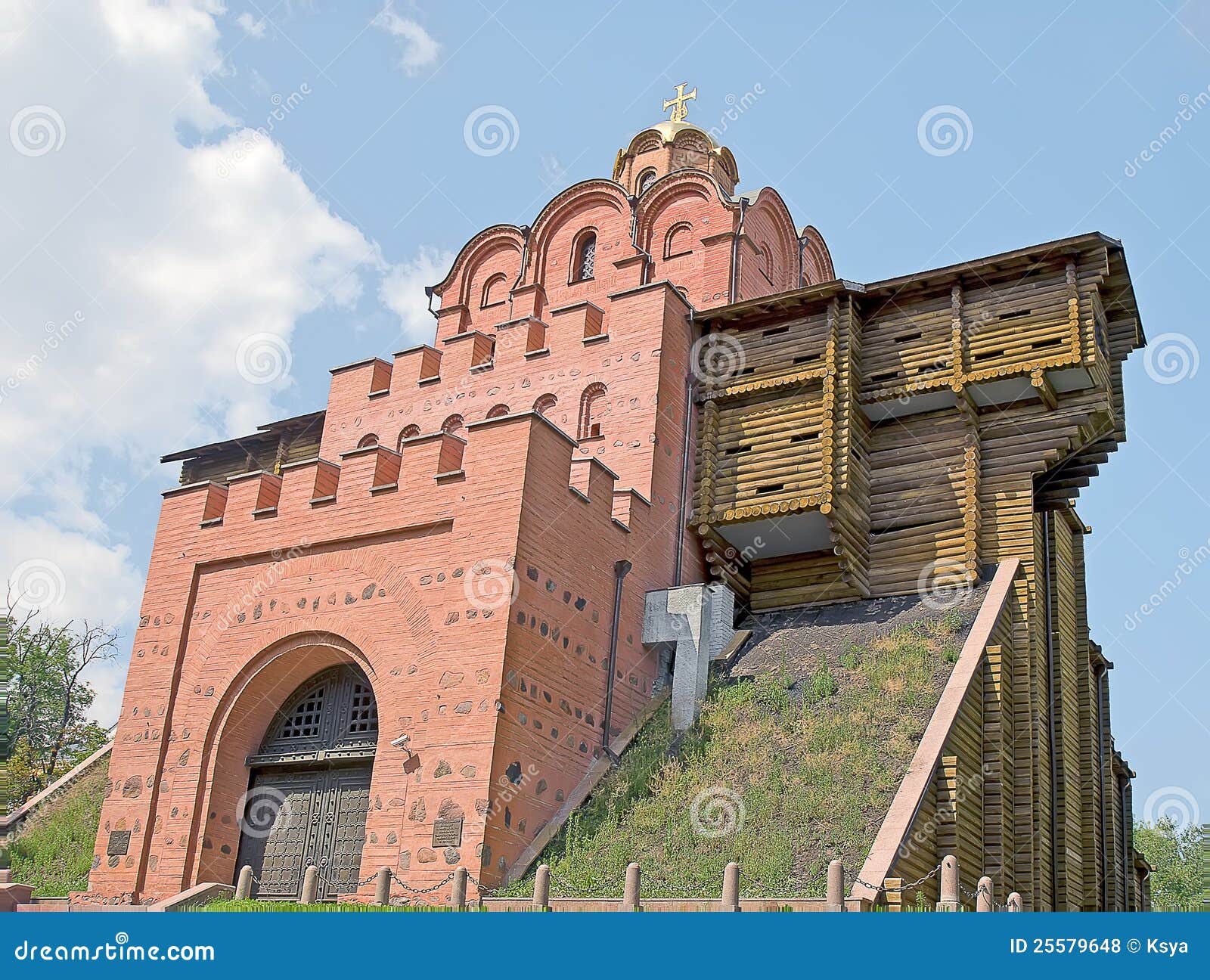 Golden Gate in Kiev, Ukraine Stock Photo - Image of famous, medieval ...