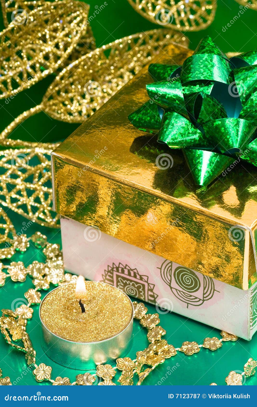 Golden gift box stock image. Image of celebrate, leaf - 7123787