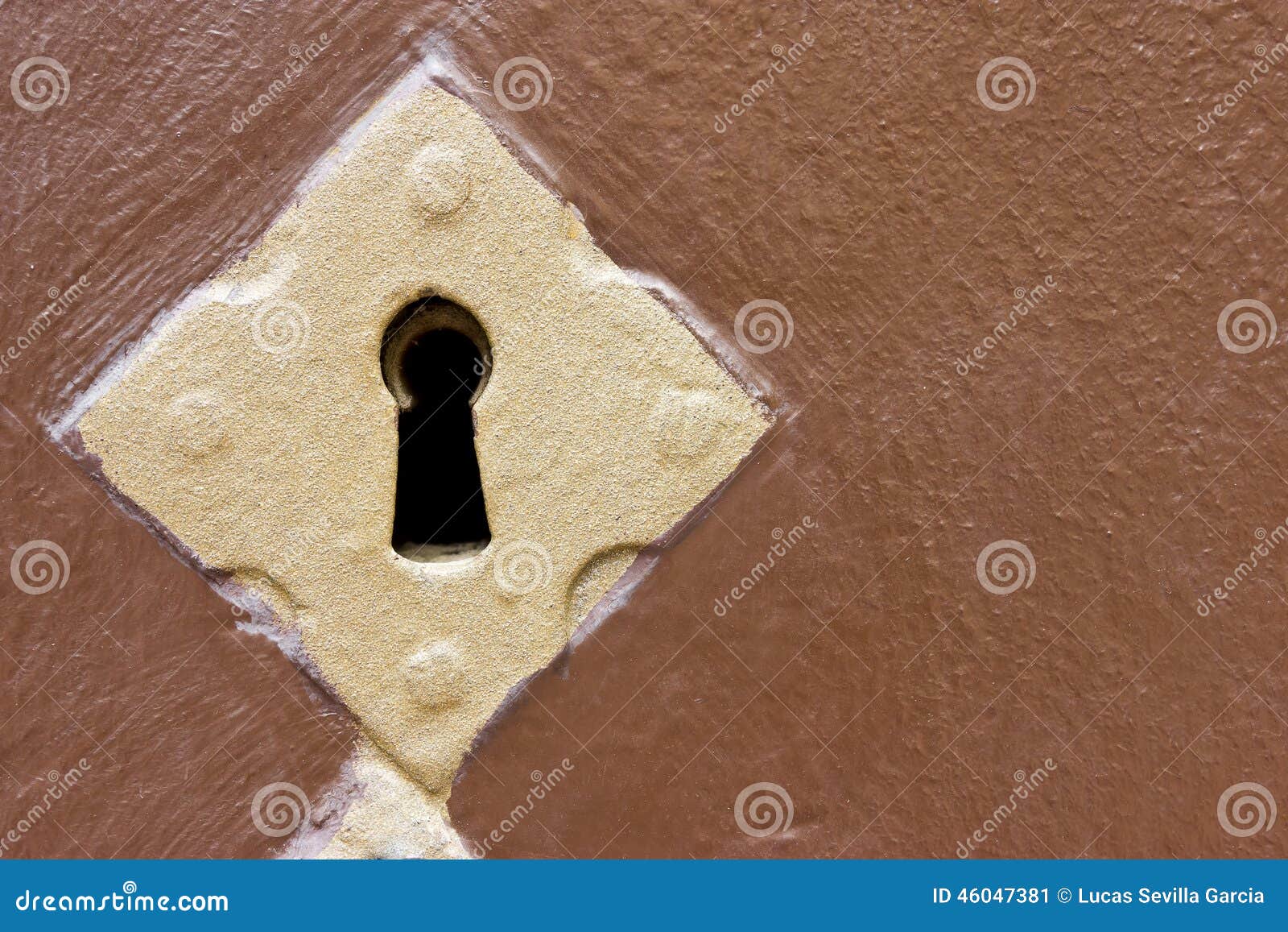 Golden keyhole stock image. Image of decorative, access - 46047381