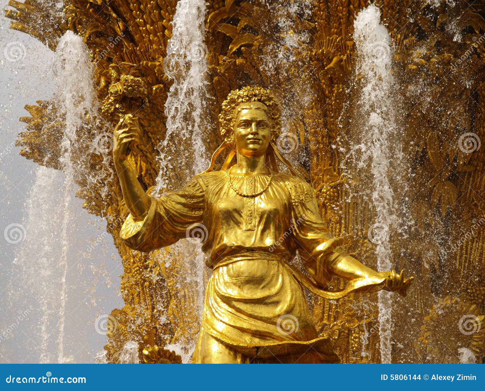 Golden Lady stock photo. Image of water, dress, fountain - 5806144