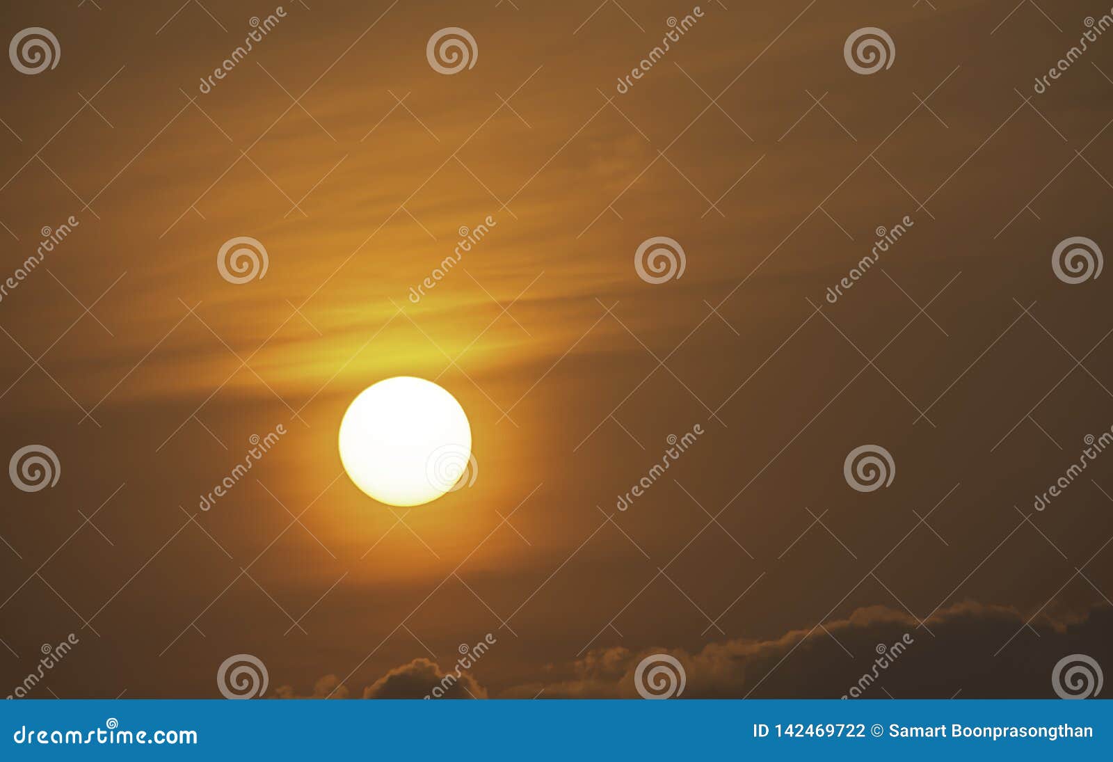 The Golden Light of the Sun and Clouds in the Sky Stock Photo - Image ...