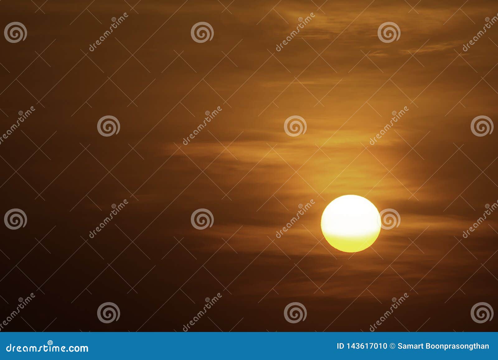 The Golden Light of the Sun and Clouds in the Sky Stock Photo - Image ...