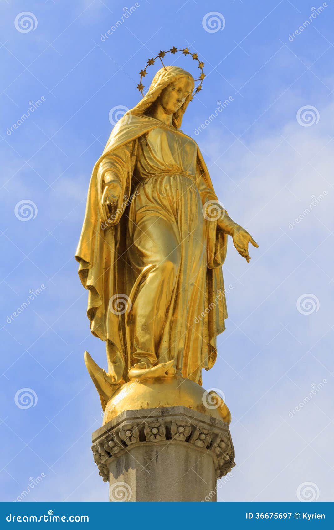 Golden Madonna of Zagreb stock image. Image of church - 36675697