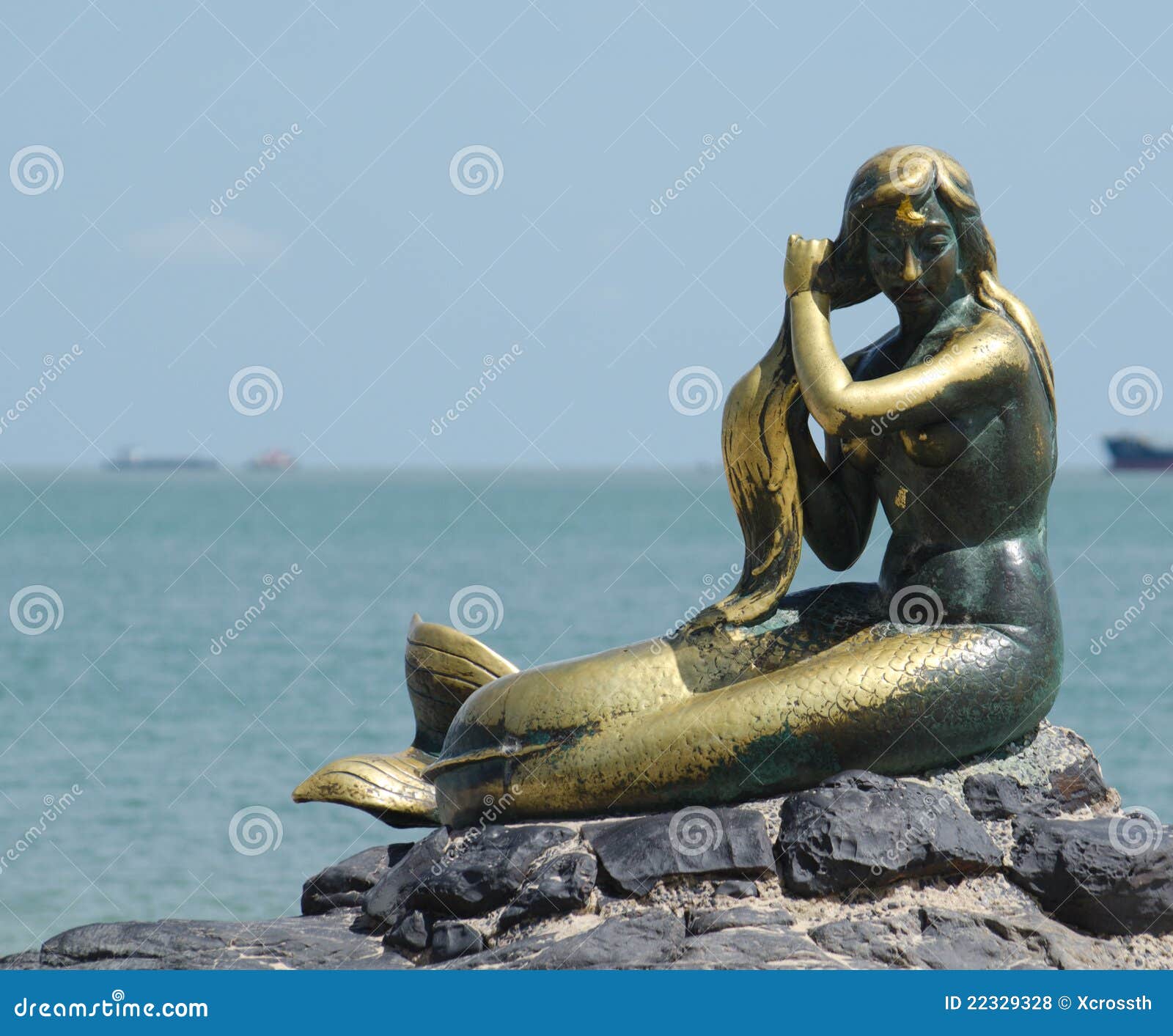 Golden Mermaid stock photo. Image of shiny, statue, fish - 22329328