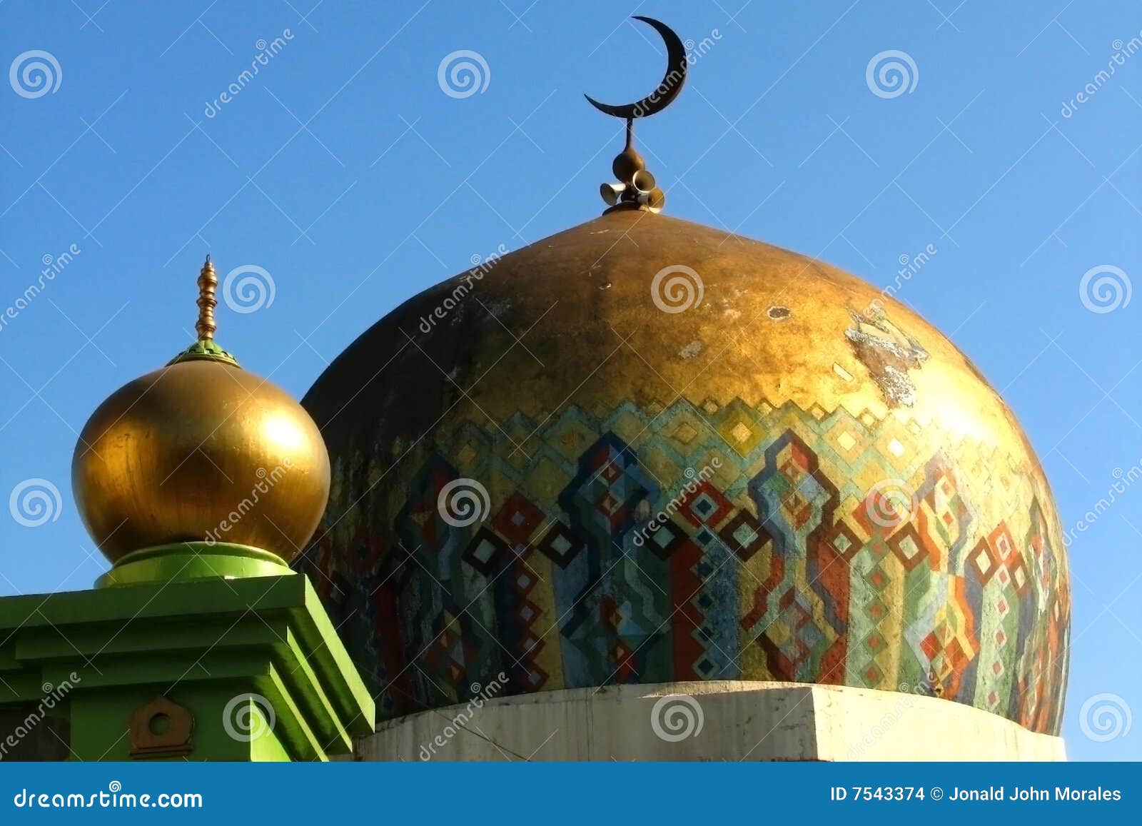 Golden Mosque stock photo. Image of philippines, architecture - 7543374