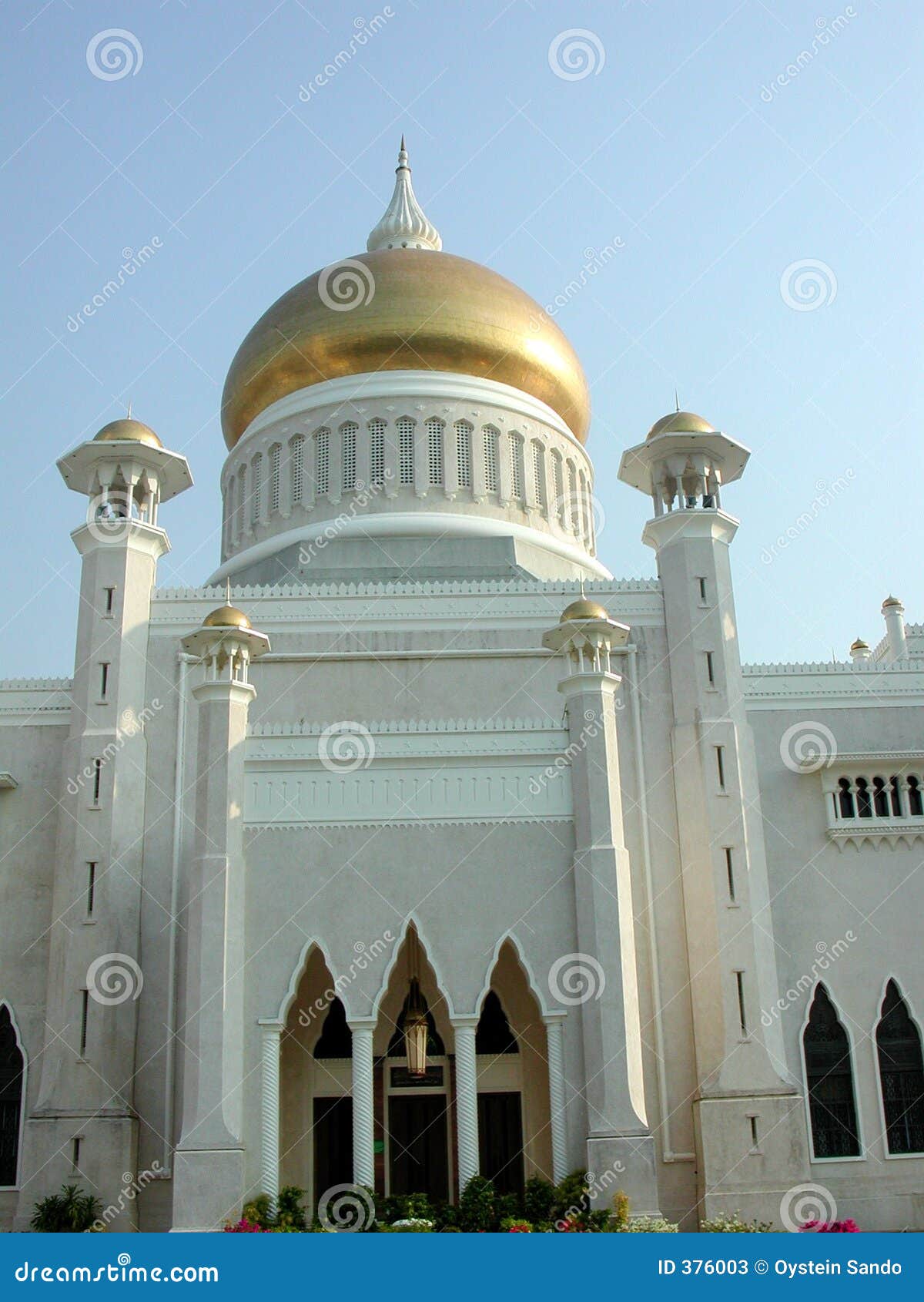 The Golden Mosques in Brunei Stock Image - Image of stilt, brunei: 376003