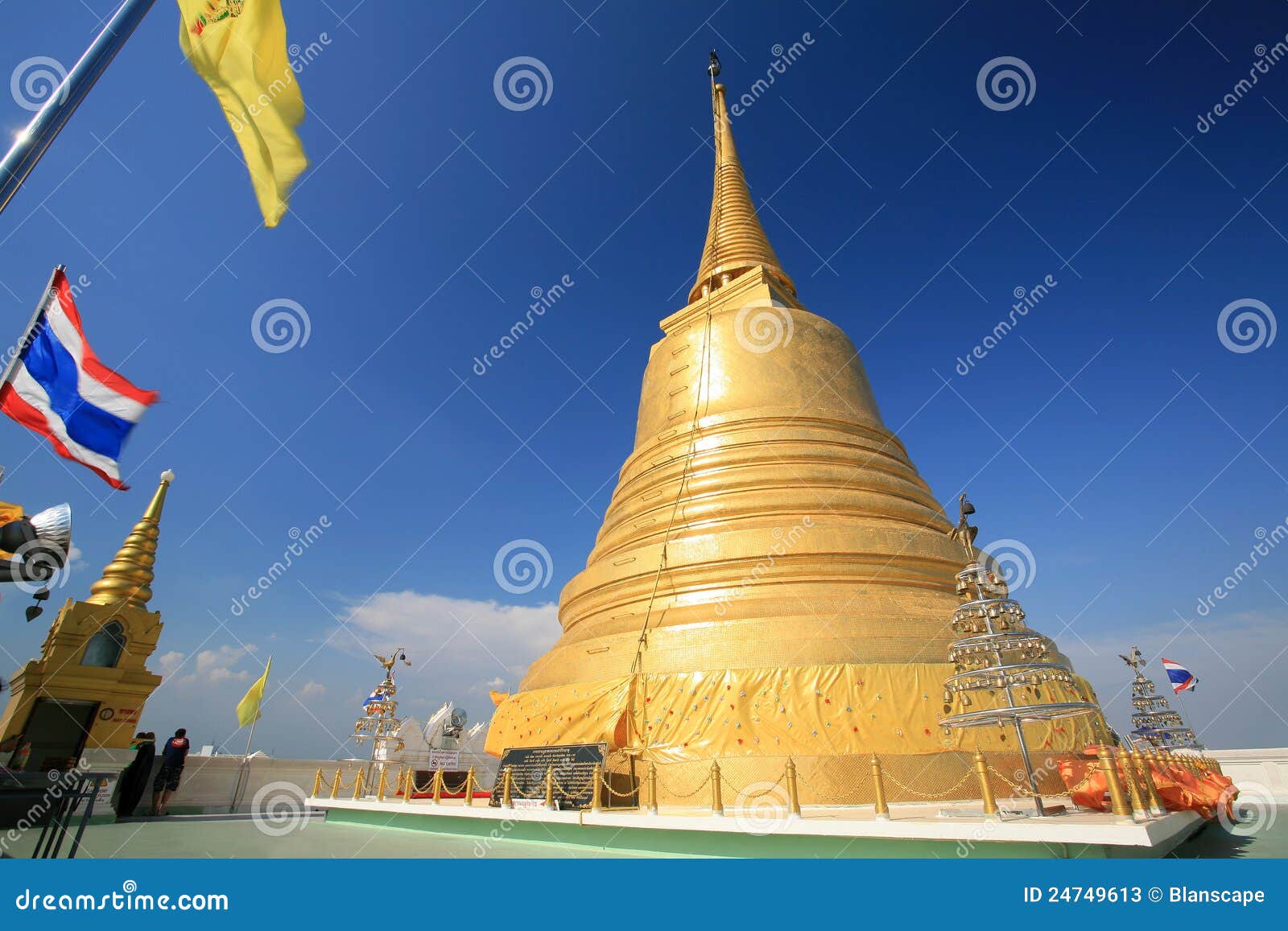 Golden Mount with Thai Flag at Wat Sraket Stock Image - Image of ...