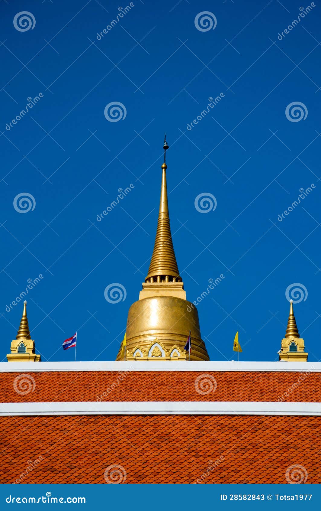 Golden Pagoda stock image. Image of illuminated, oriental - 28582843