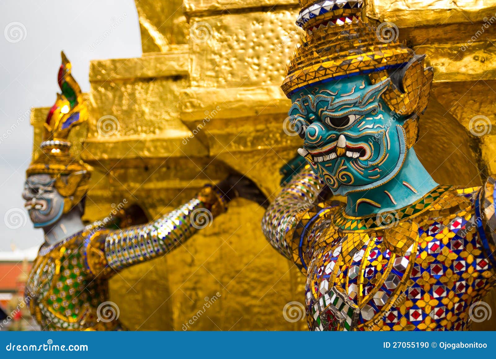 The Golden Pagoda and Yak Statue Stock Photo - Image of asian ...