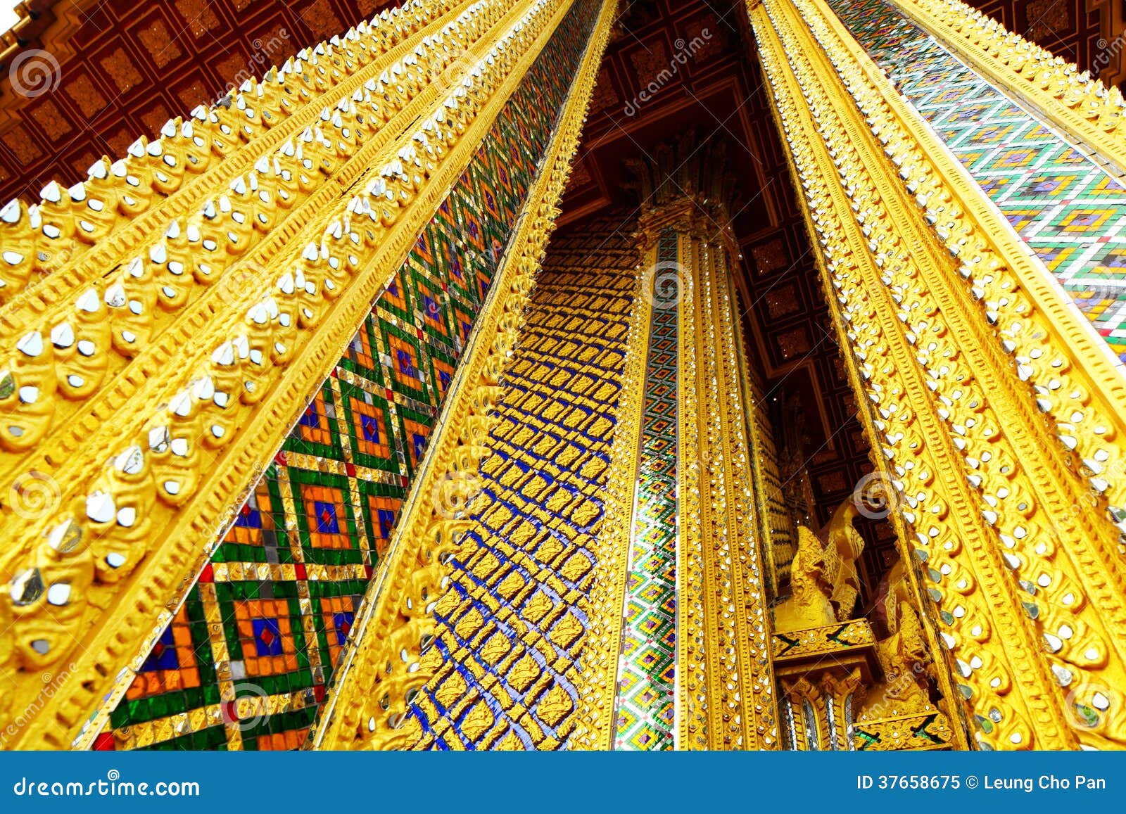 Golden Pillar in Thai Temple Stock Image - Image of buddhist, beam ...