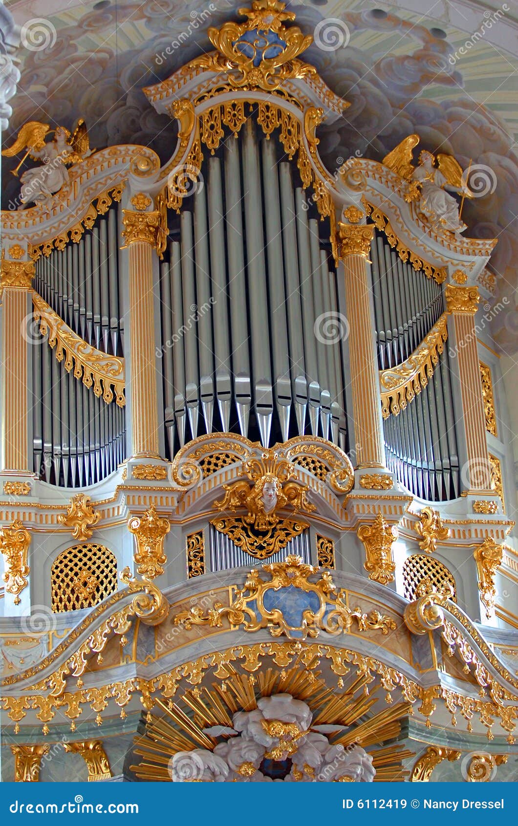 Golden pipe organ editorial stock image. Image of flutes - 6112419