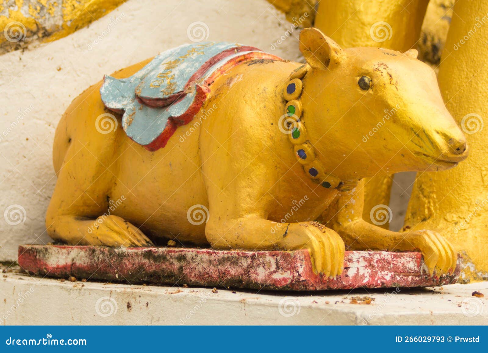Golden Rat Statue in Thai Temple Stock Image - Image of buffalo, golden ...