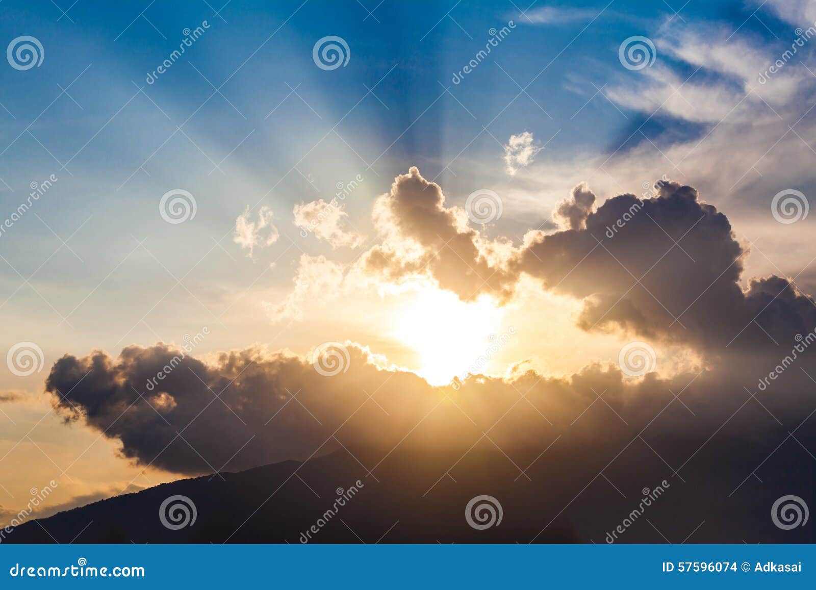 Golden Sun Rays At Arlington Bridge In Washington DC, USA During Sunset ...