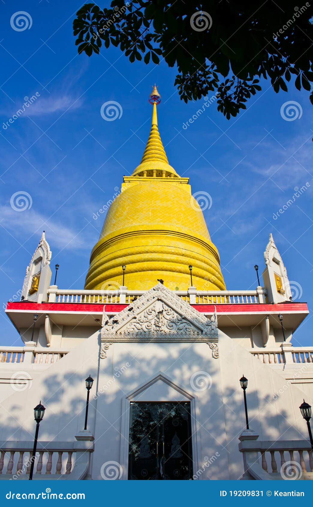 Golden stupa stock image. Image of palace, monastery - 19209831