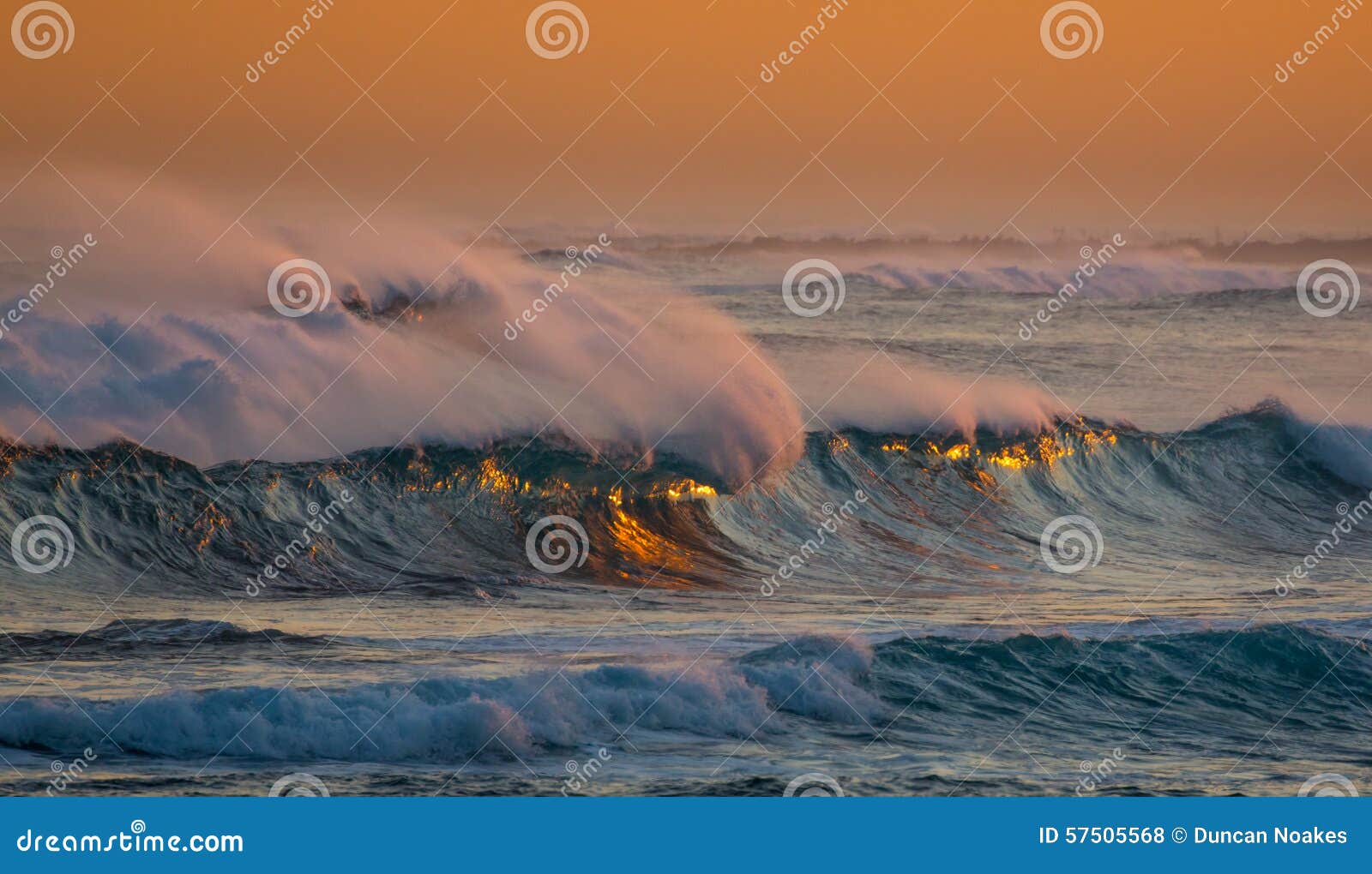 Golden Sunset Ocean Breakers Stock Photo - Image of evening, horizon ...