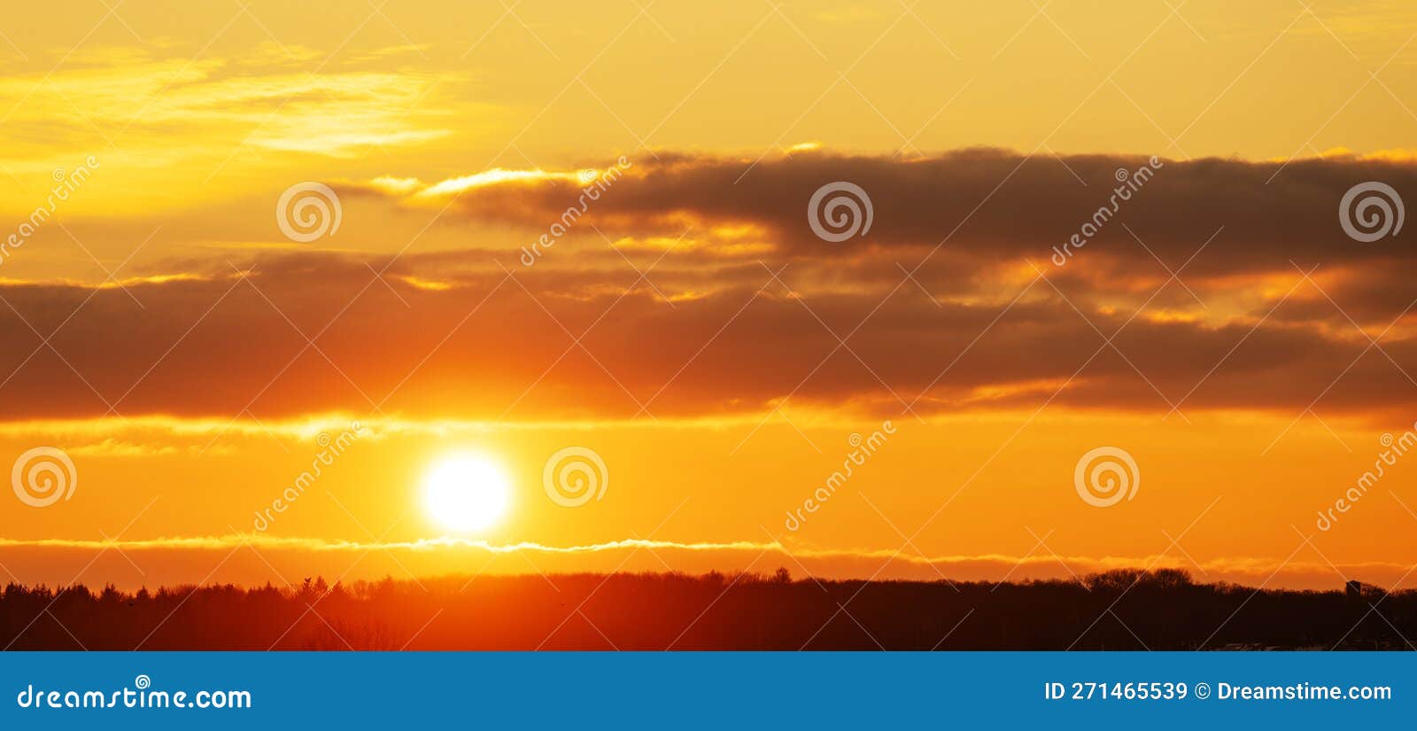Golden Sunset with Sun and Clouds with Dramatic Sky with Sun Rays Stock ...