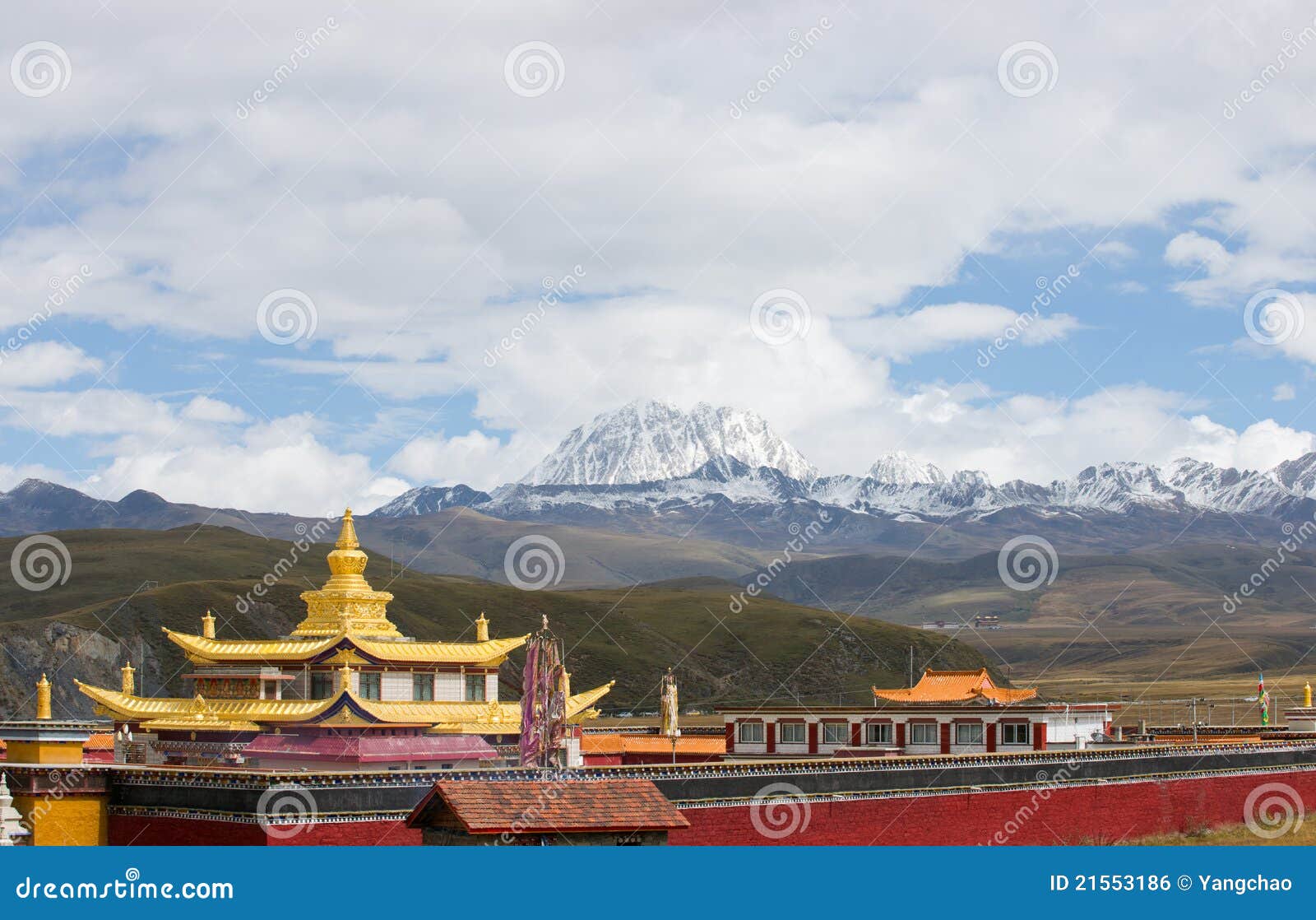 Golden Temple with Yala Jokul Stock Photo - Image of cloudy, holy: 21553186