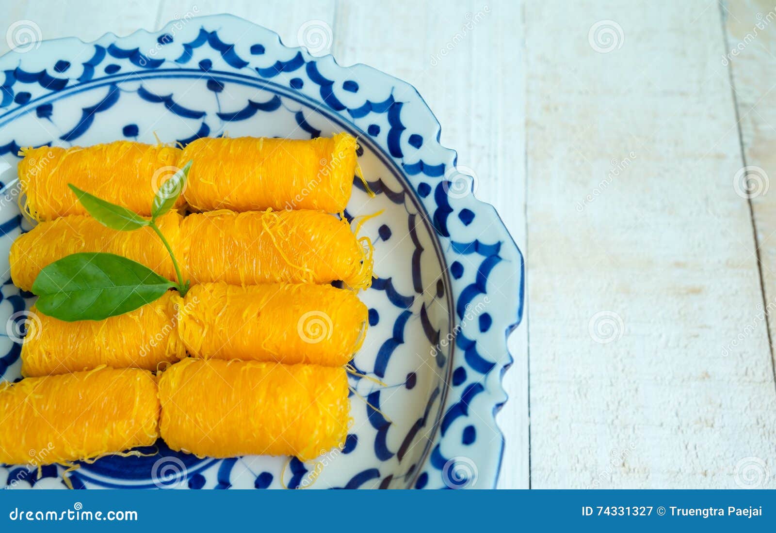 Golden Threads, Thai Traditional Dessert Stock Image - Image of ...