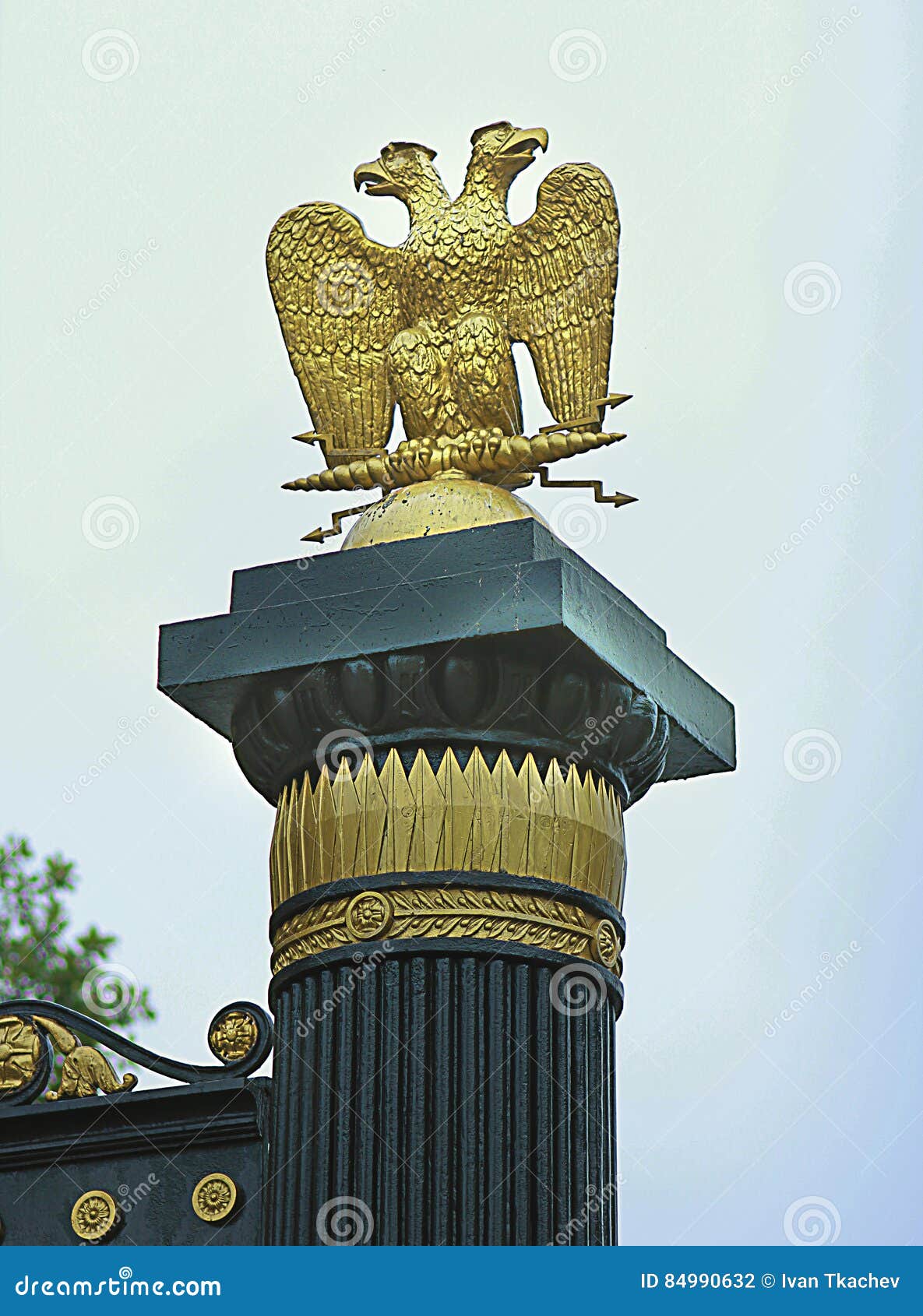 Golden Two-headed Eagle in Aleksandrovsky Sad in Moscow Stock Photo ...