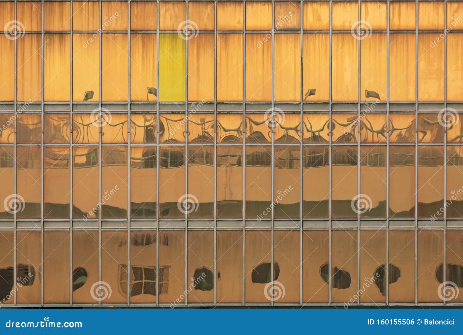 Golden Windows stock foto. Image of china, stedelijk - 160155506