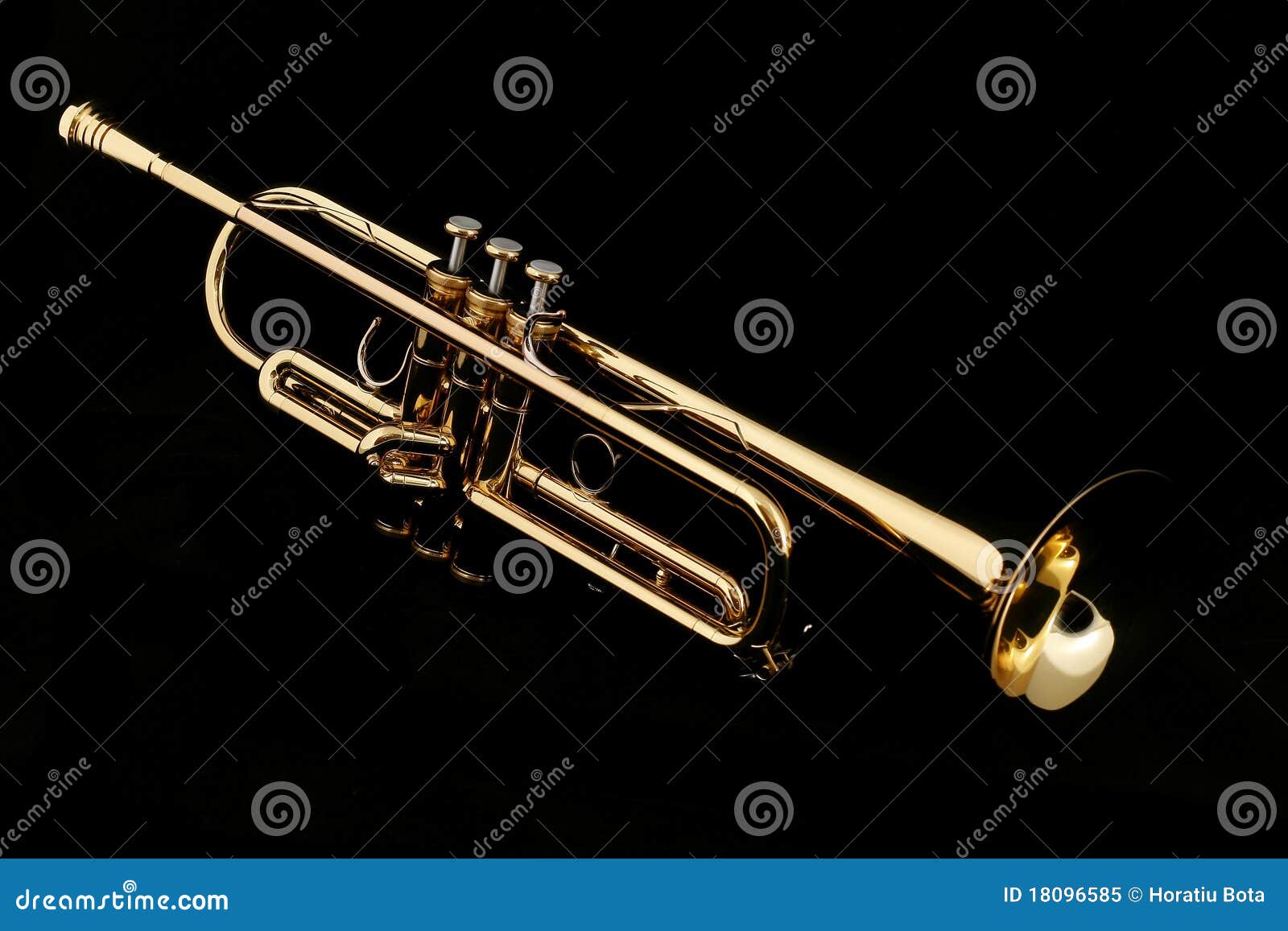 Goldene Trompete stockbild. Bild von glocke, gold, taste - 18096585