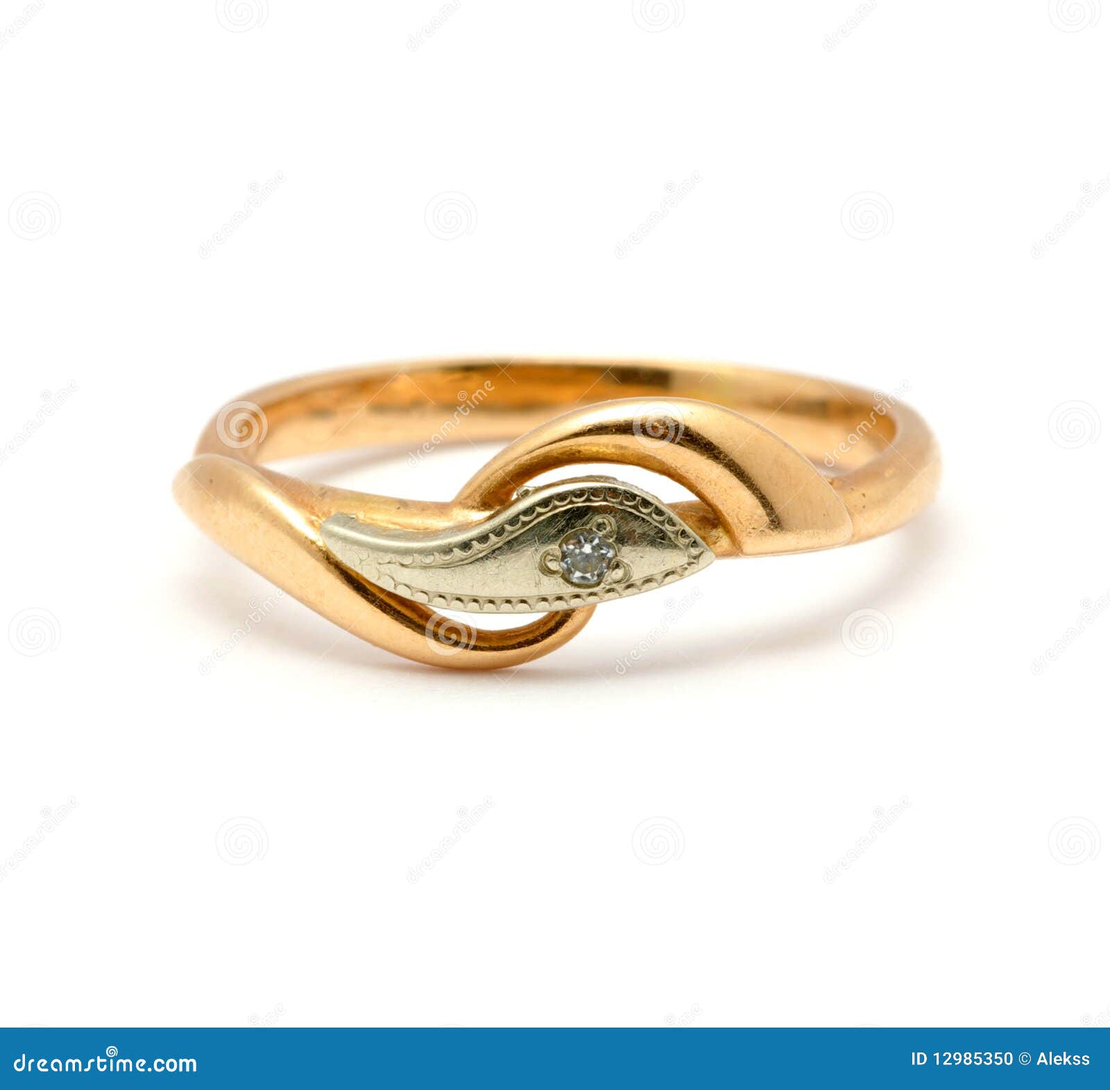 Goldener Ring stockfoto. Bild von platin, reichlich, glänzend - 12985350