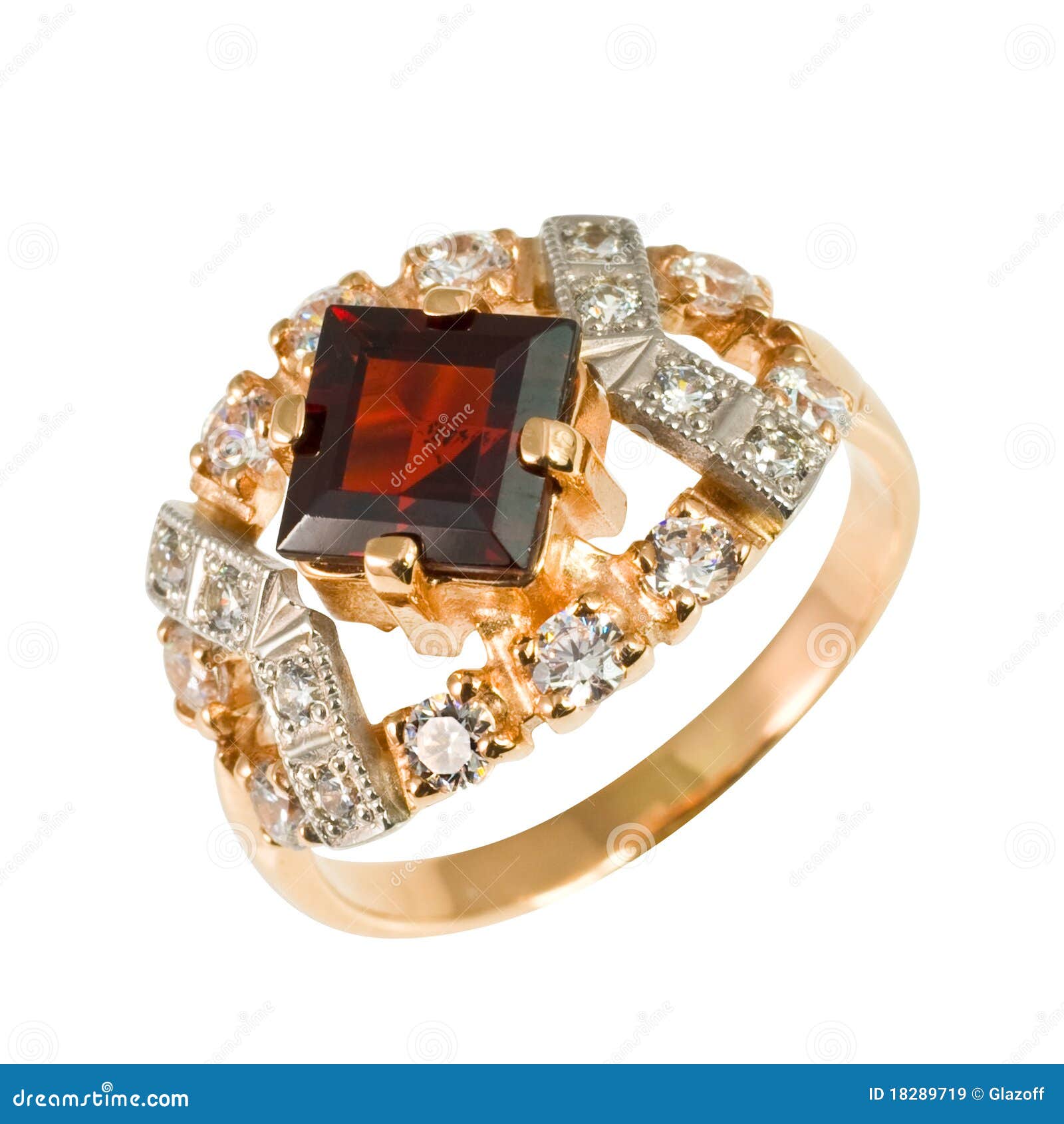 Goldener Ring mit Steinen stockbild. Bild von ring, steine - 18289719