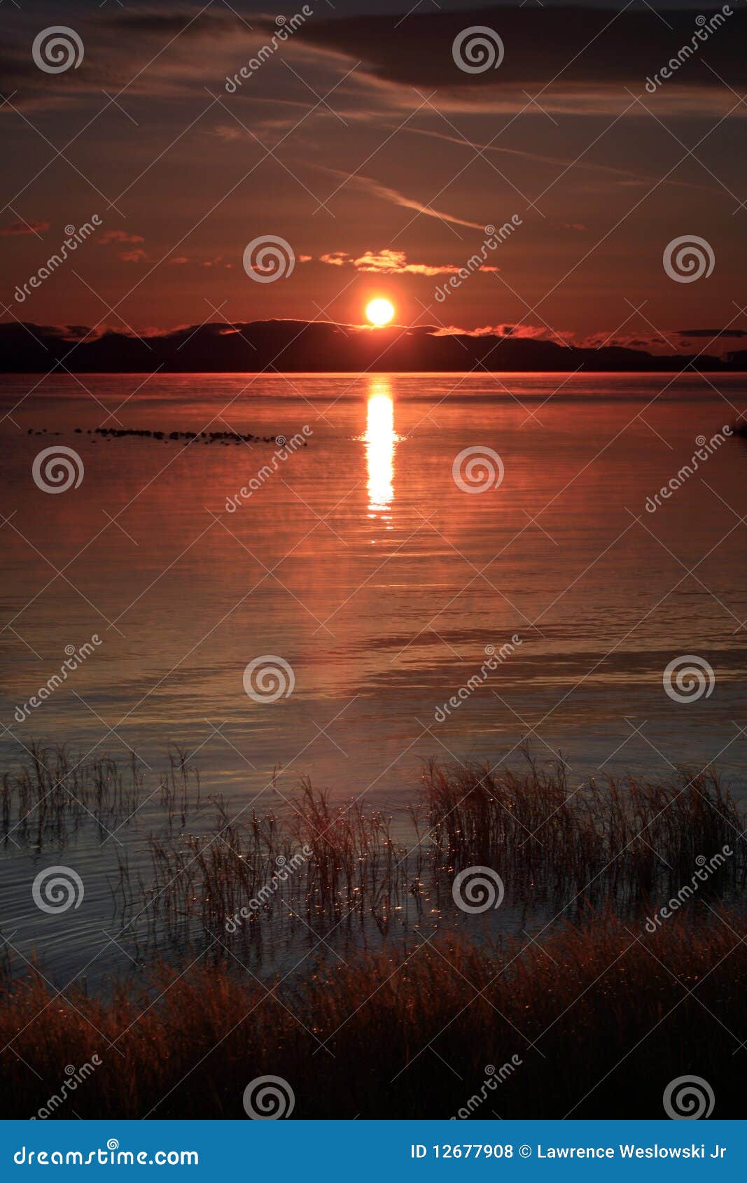 Goldener Roter See Champlain Sonnenaufgang Stockfoto - Bild von ansicht ...