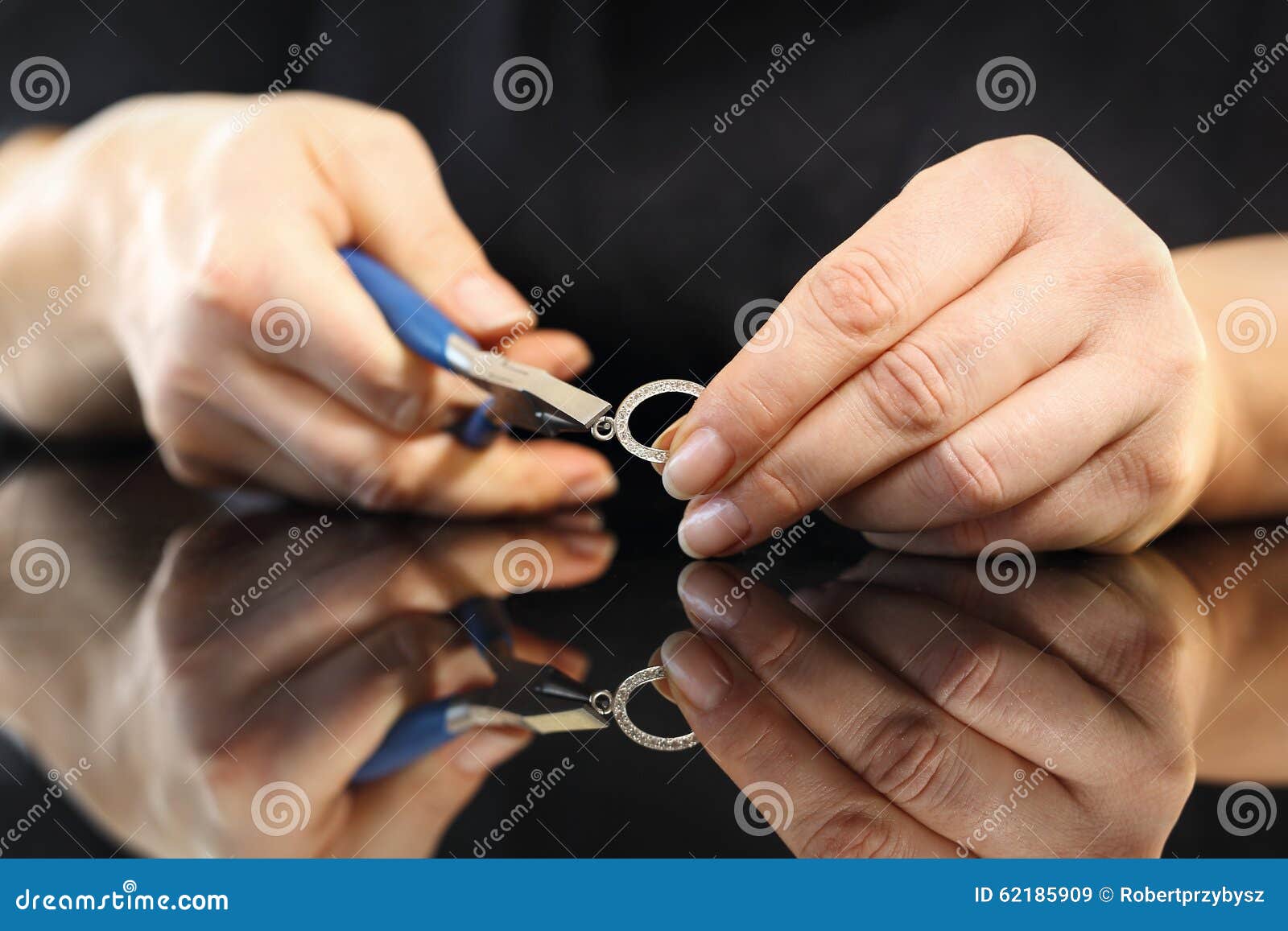 Goldsmith stock image. Image of manufacture, elegance - 62185909