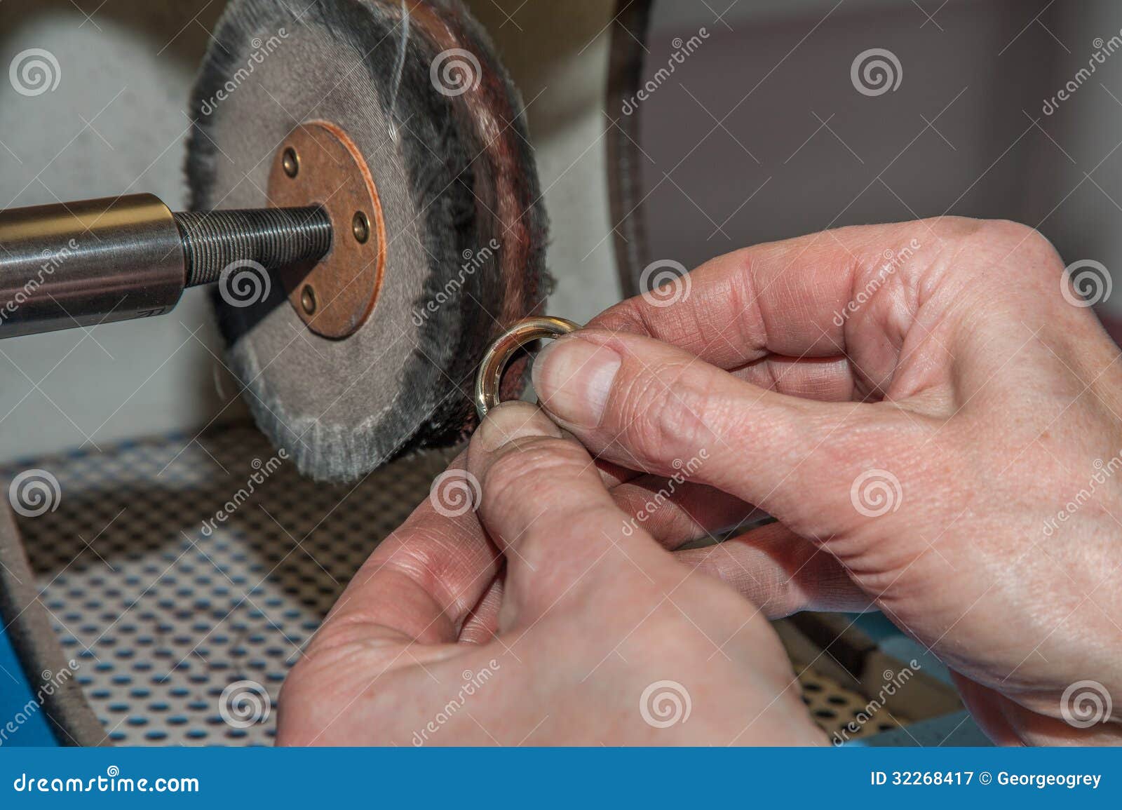 Goldsmith Polishing a Ring 1 Stock Image - Image of silver, work: 32268417