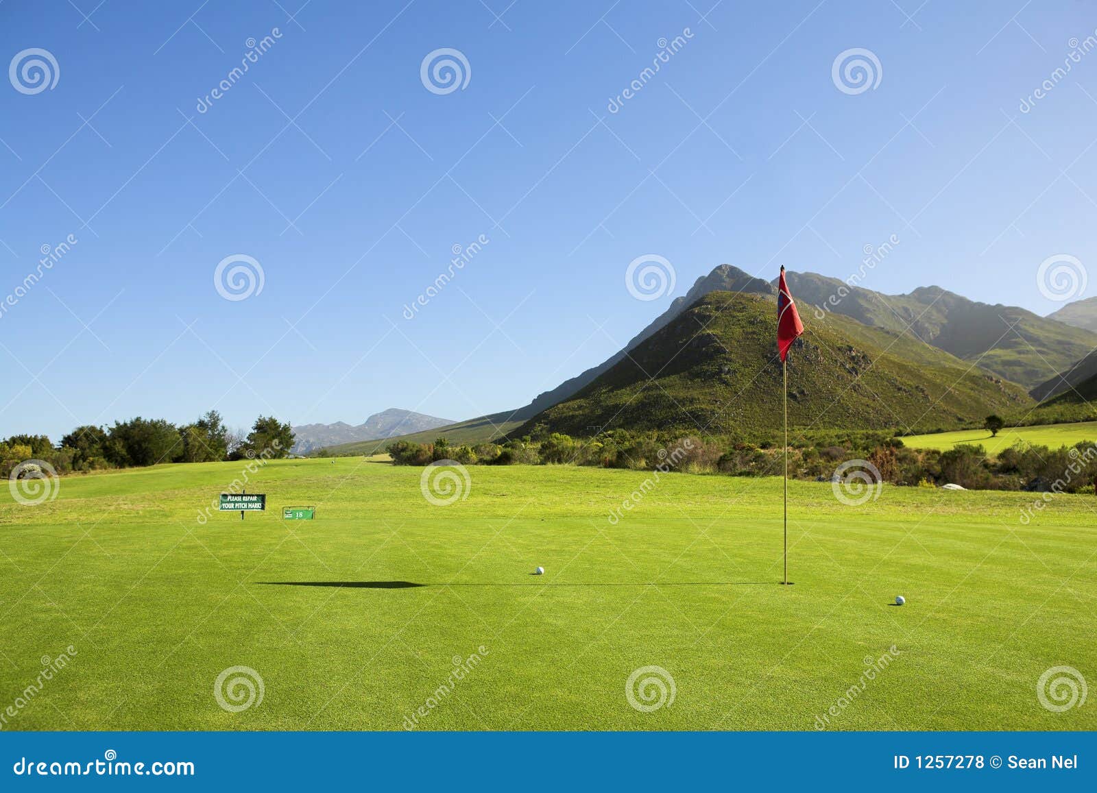 Golf #55 foto de archivo. Imagen de club, golfista, cubo - 1257278