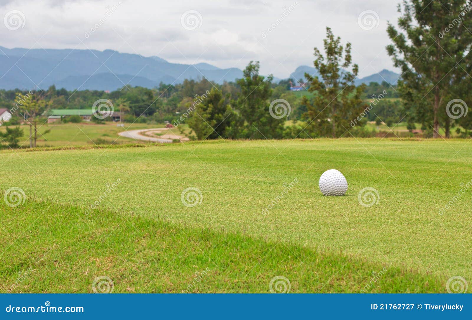 Golf ball on the course stock image. Image of competition - 21762727