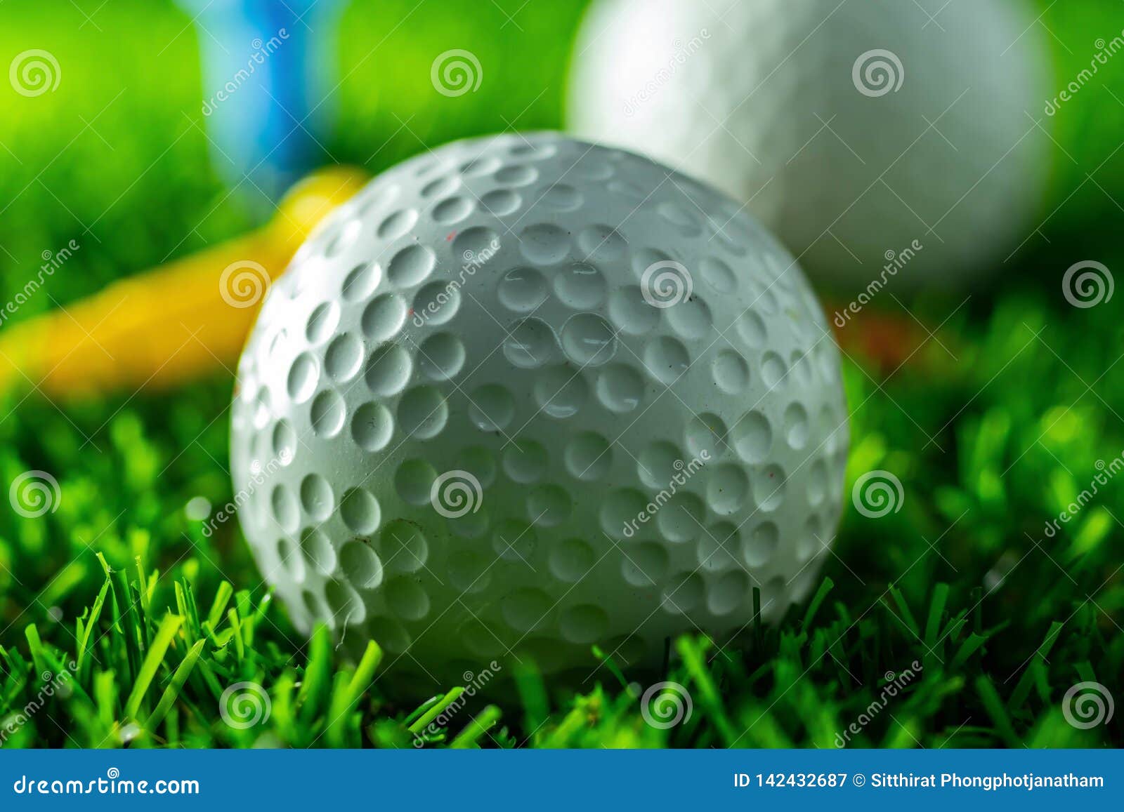 Closeup golf ball on grass stock image. Image of leisure - 142432687