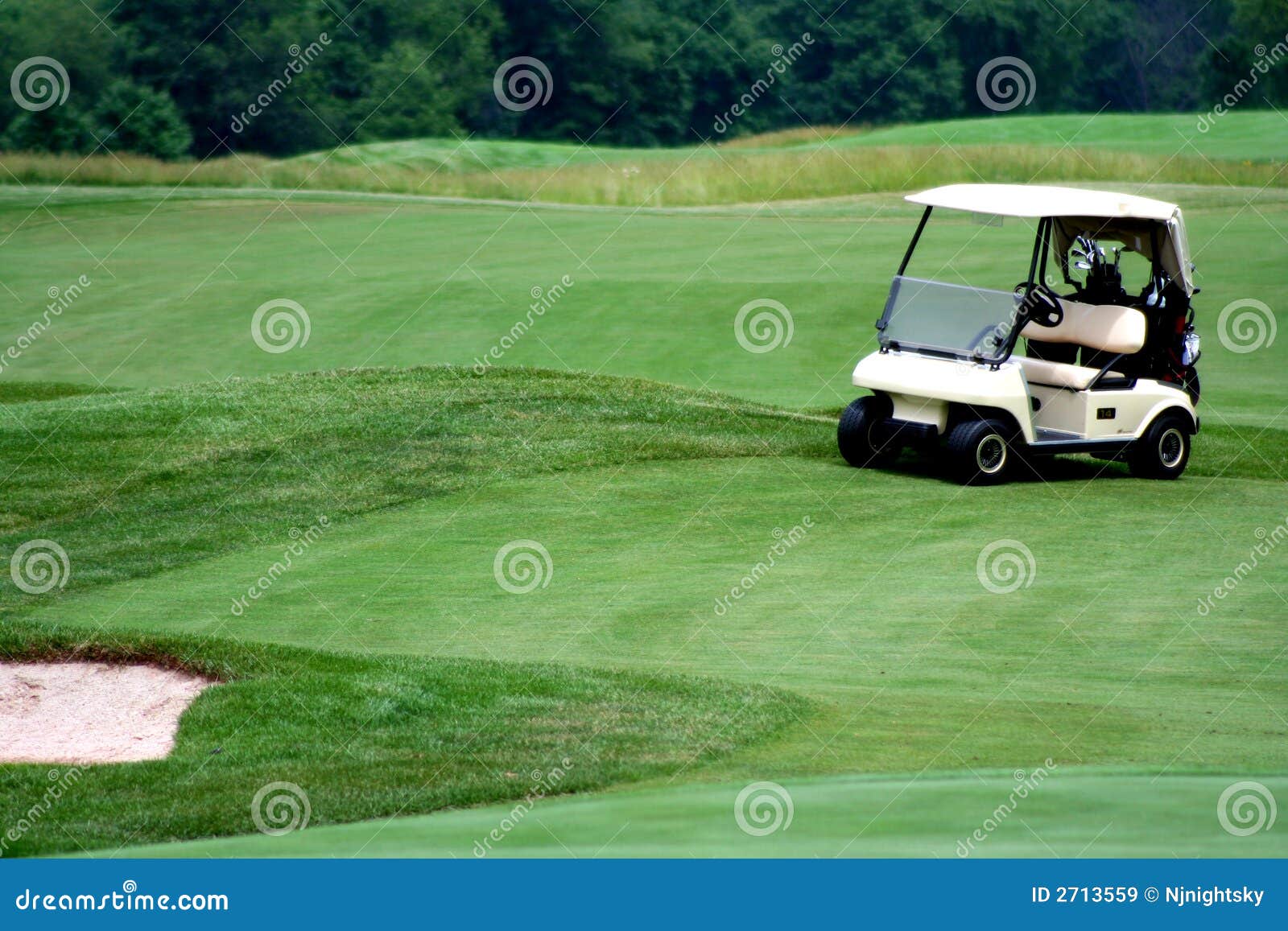 Golf cart on golf course stock image. Image of golf, landscape - 2713559