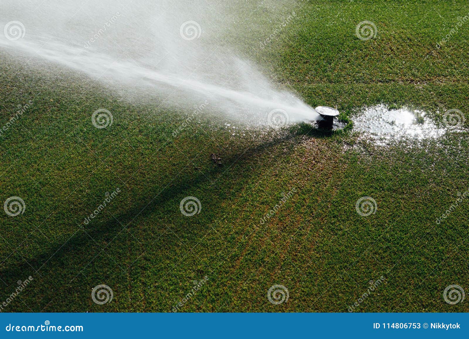 Golf Course Automatic Lawn Sprinkler Stock Image - Image of automatic ...