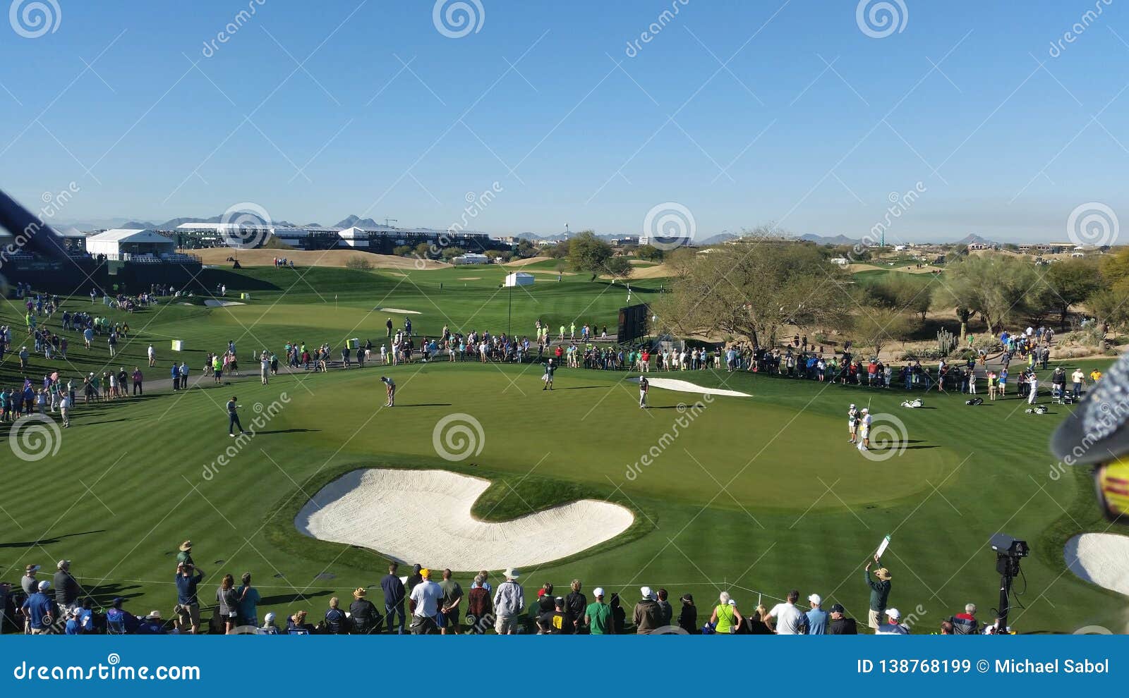 Golfers putting on green editorial stock image. Image of green - 138768199