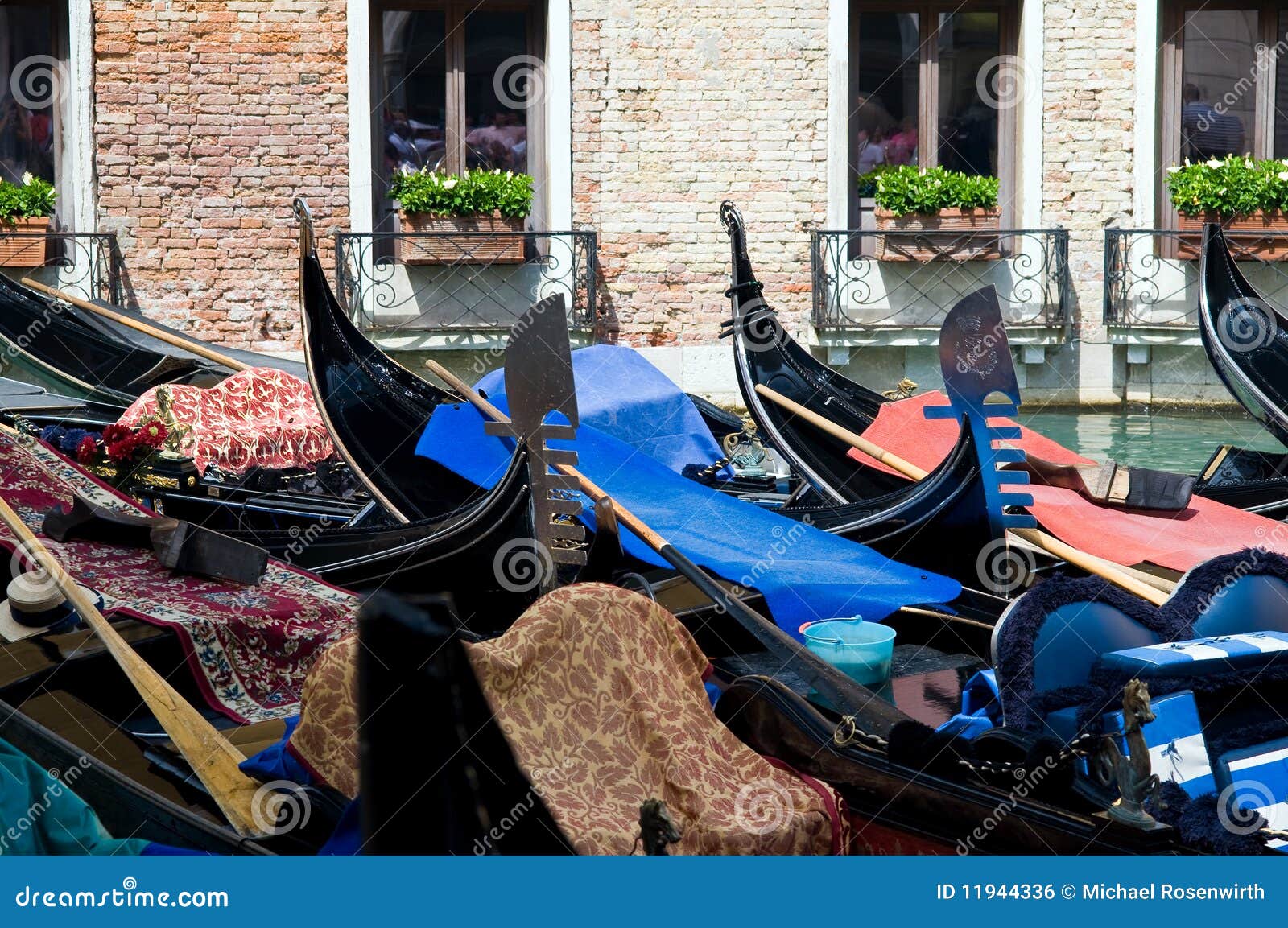 Gondeln in Venedig stockfoto. Bild von historisch, venedig - 11944336