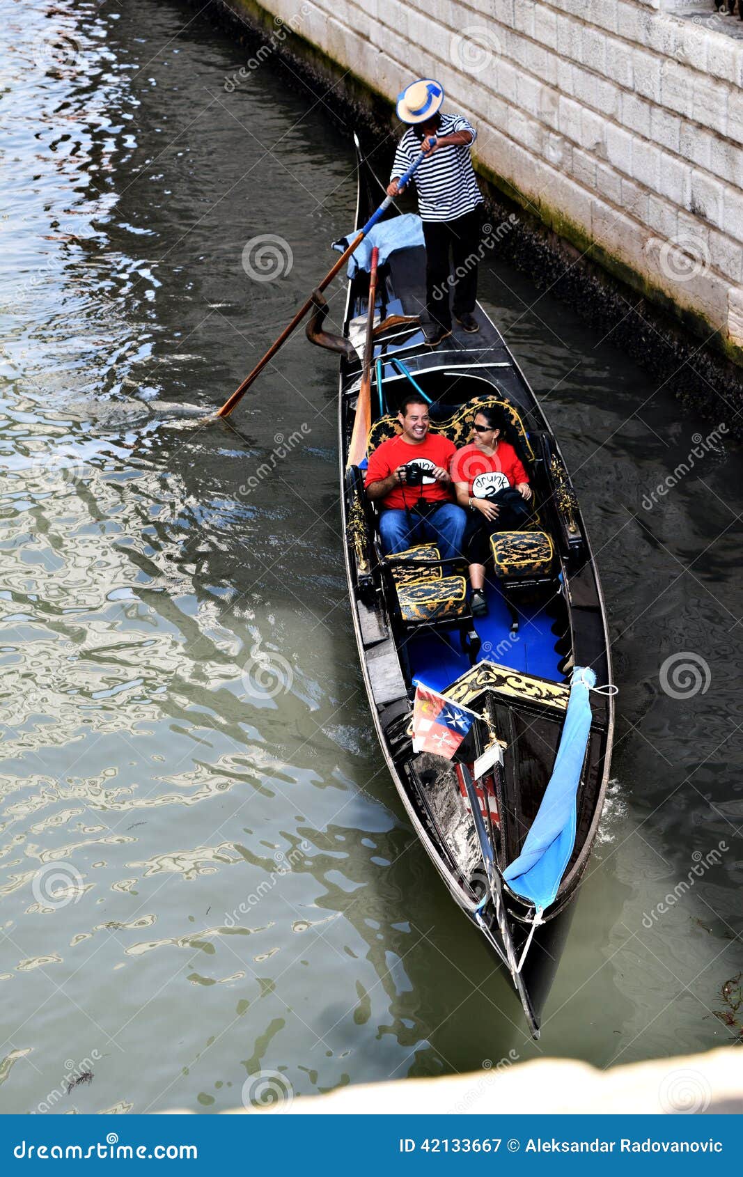 Gondola editorial photography. Image of gondolas, happy - 42133667